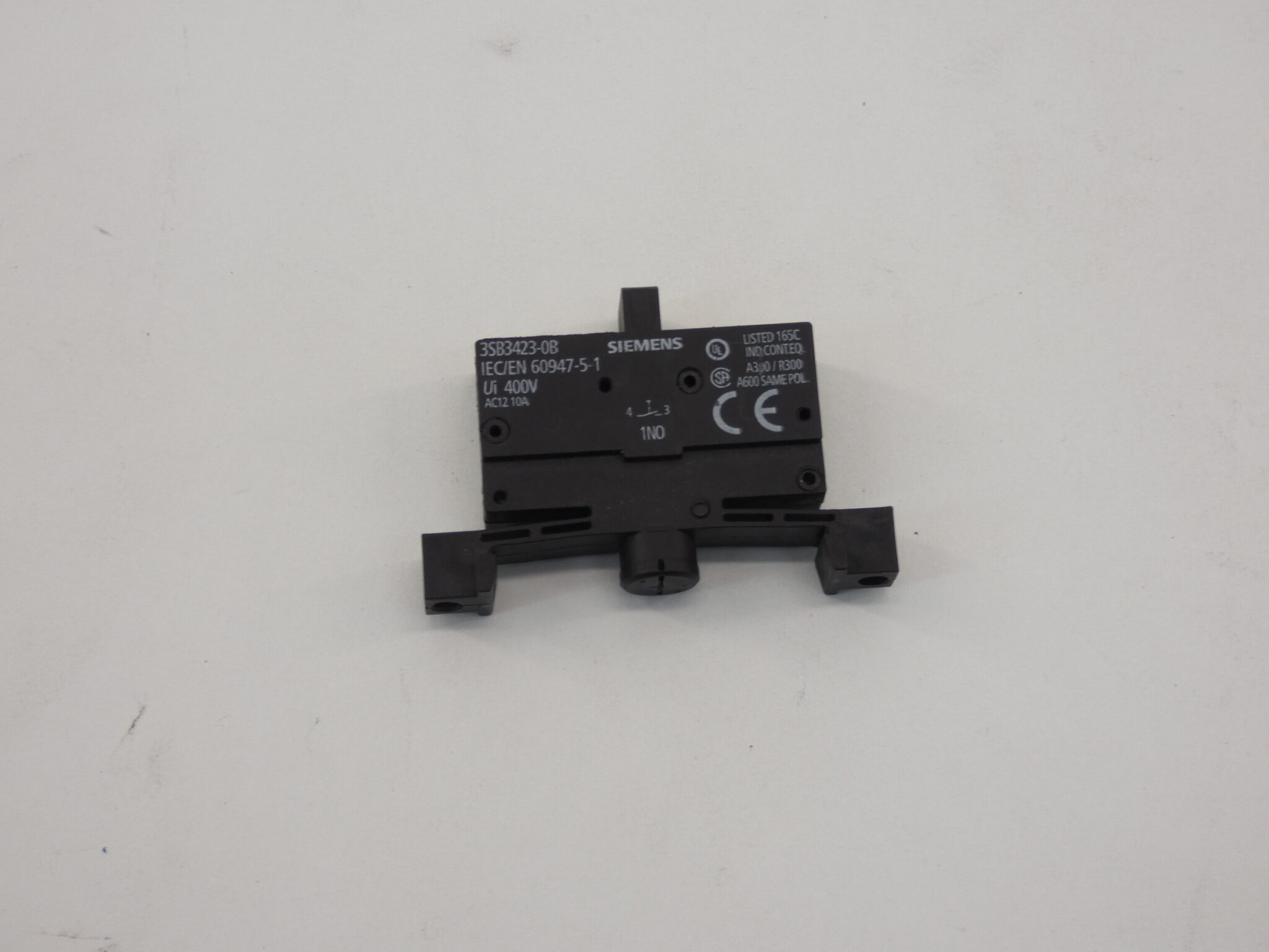 Siemens 3SB3423-0B Contact Block – GPM Surplus
