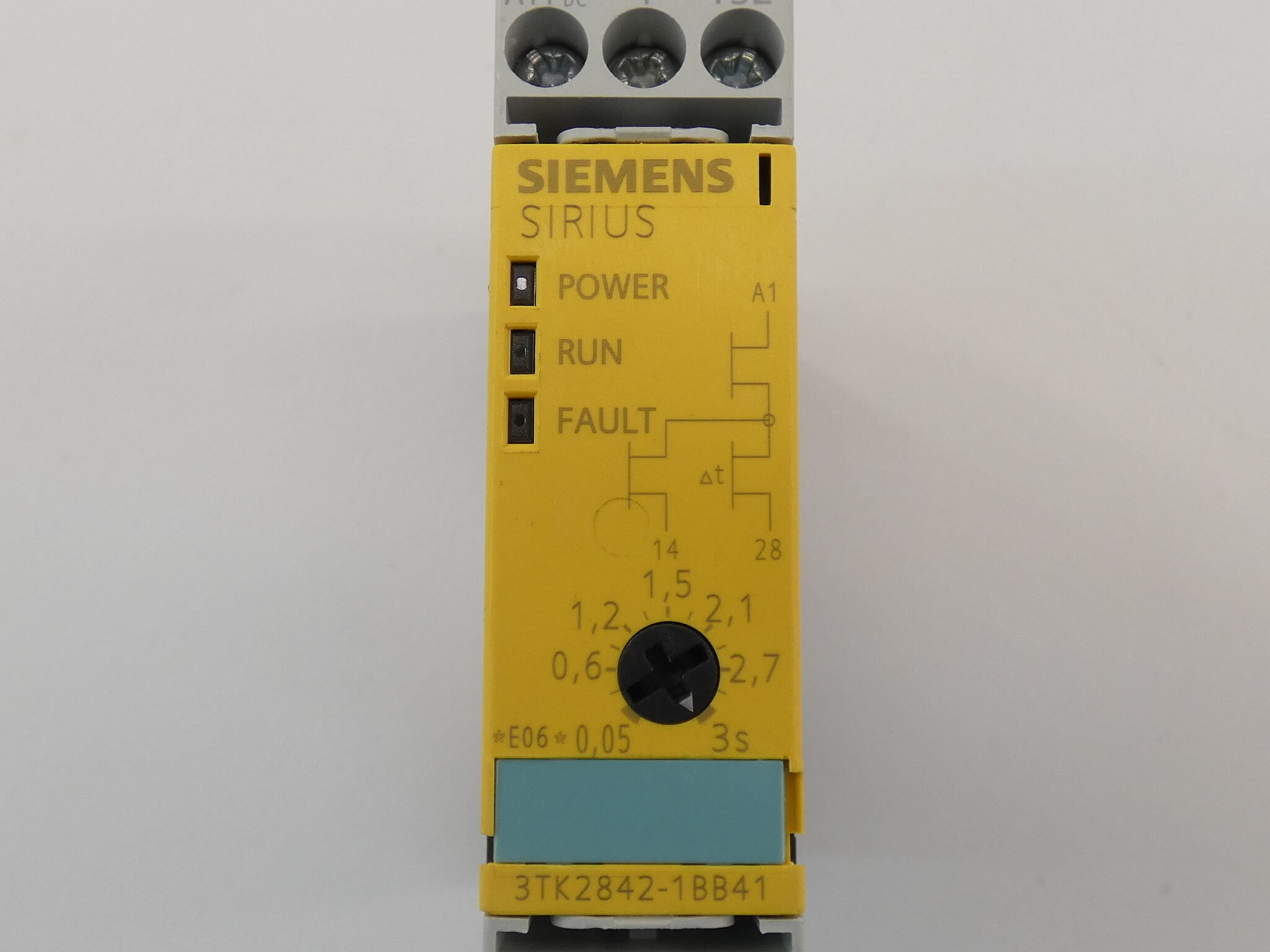 Siemens 3TK2842-1BB41 Relay, 24V, Yellow Front – GPM Surplus