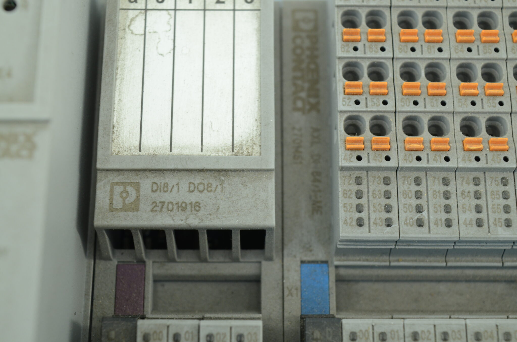 Phoenix Contact 2688899 Axioline F Bus Coupler 2688899 2701916 2701451 ...
