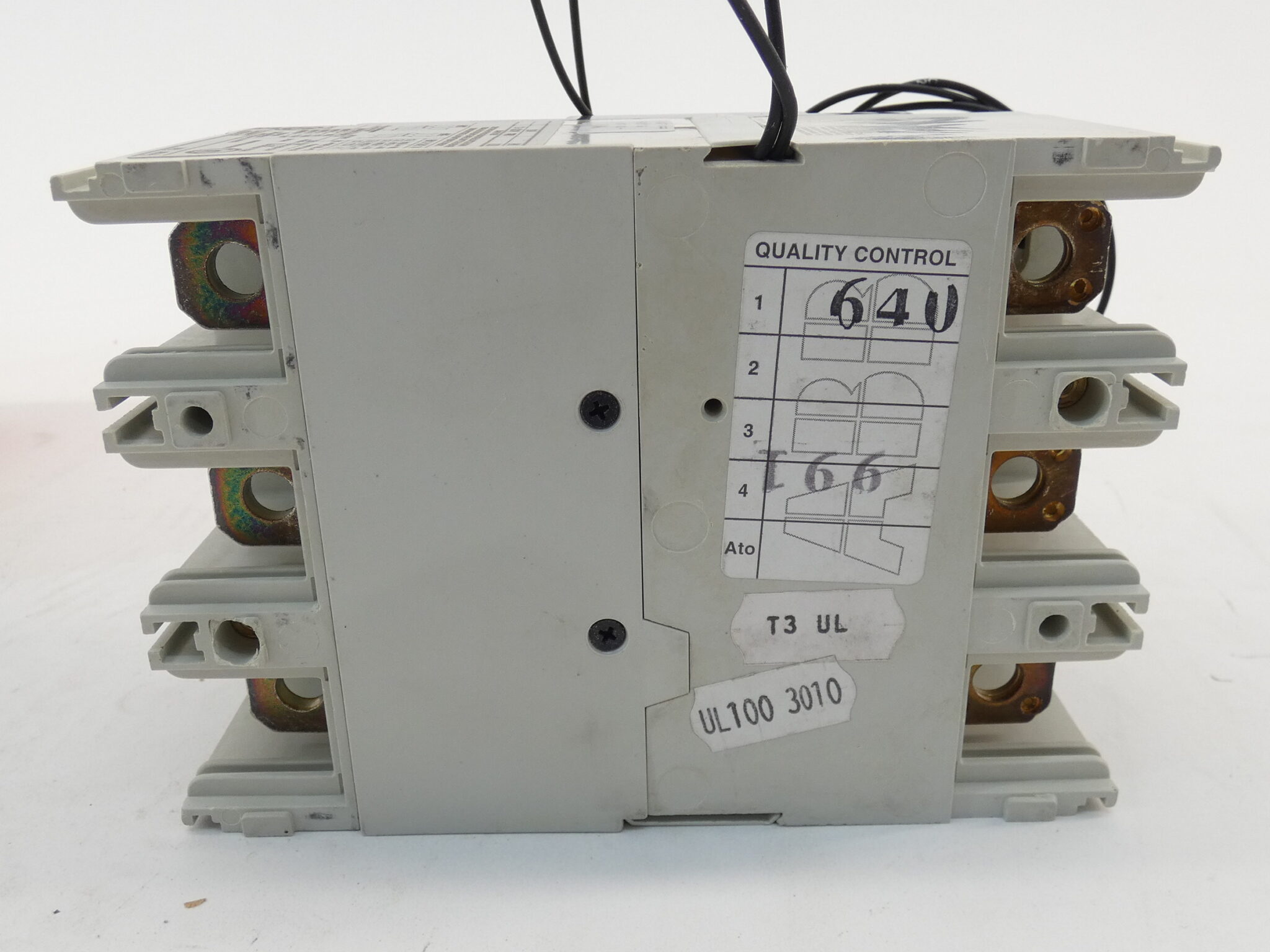 ABB SACE TMAX T3N 225 Circuit Breaker, 100A, 3P – GPM Surplus