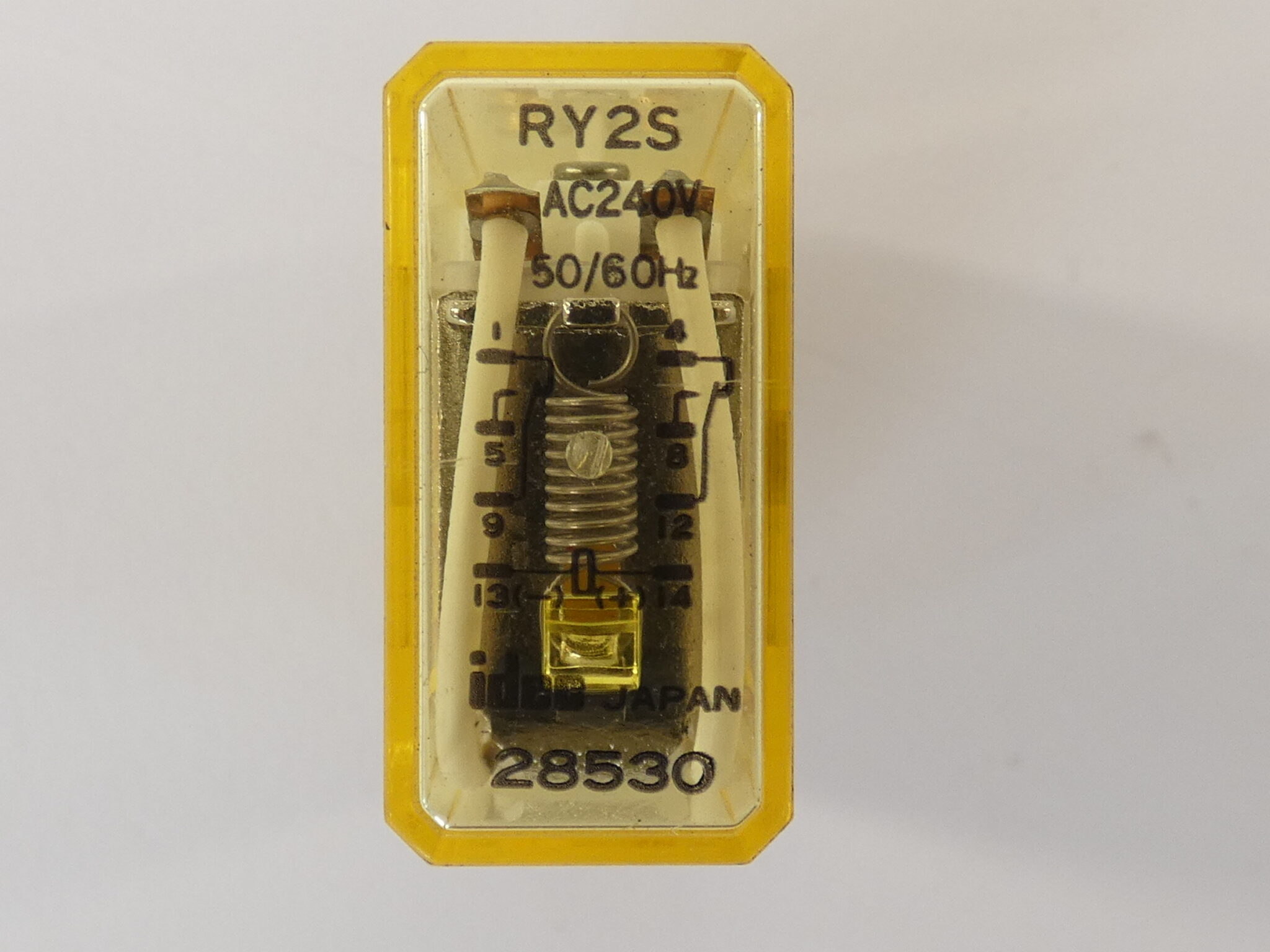 *Lot of 6* IDEC RY2S Relay 8-Pin 240V 50/60Hz – GPM Surplus