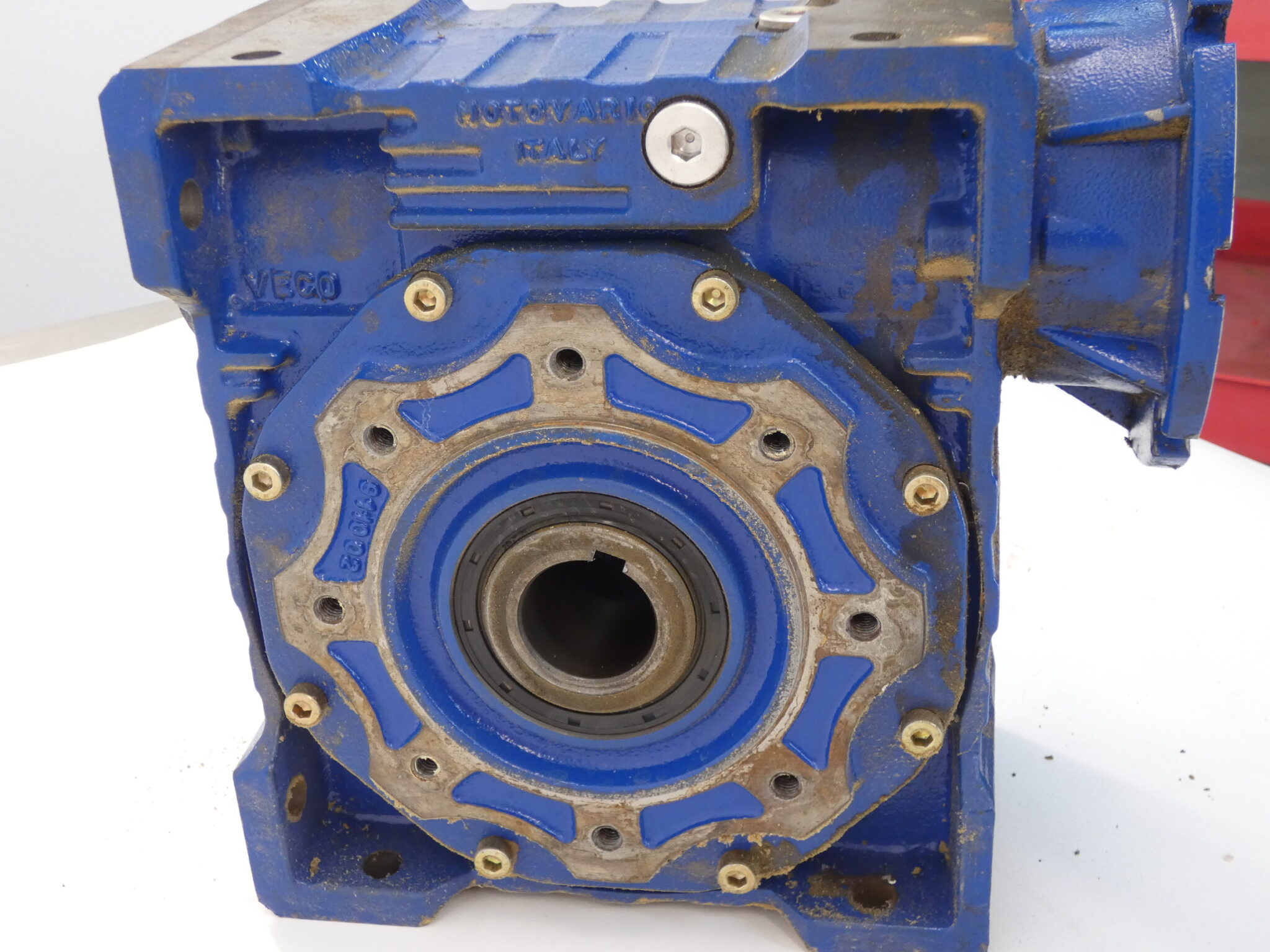 Ratio 100:1 Motovario NMRV 110 Gear Reducer – GPM Surplus