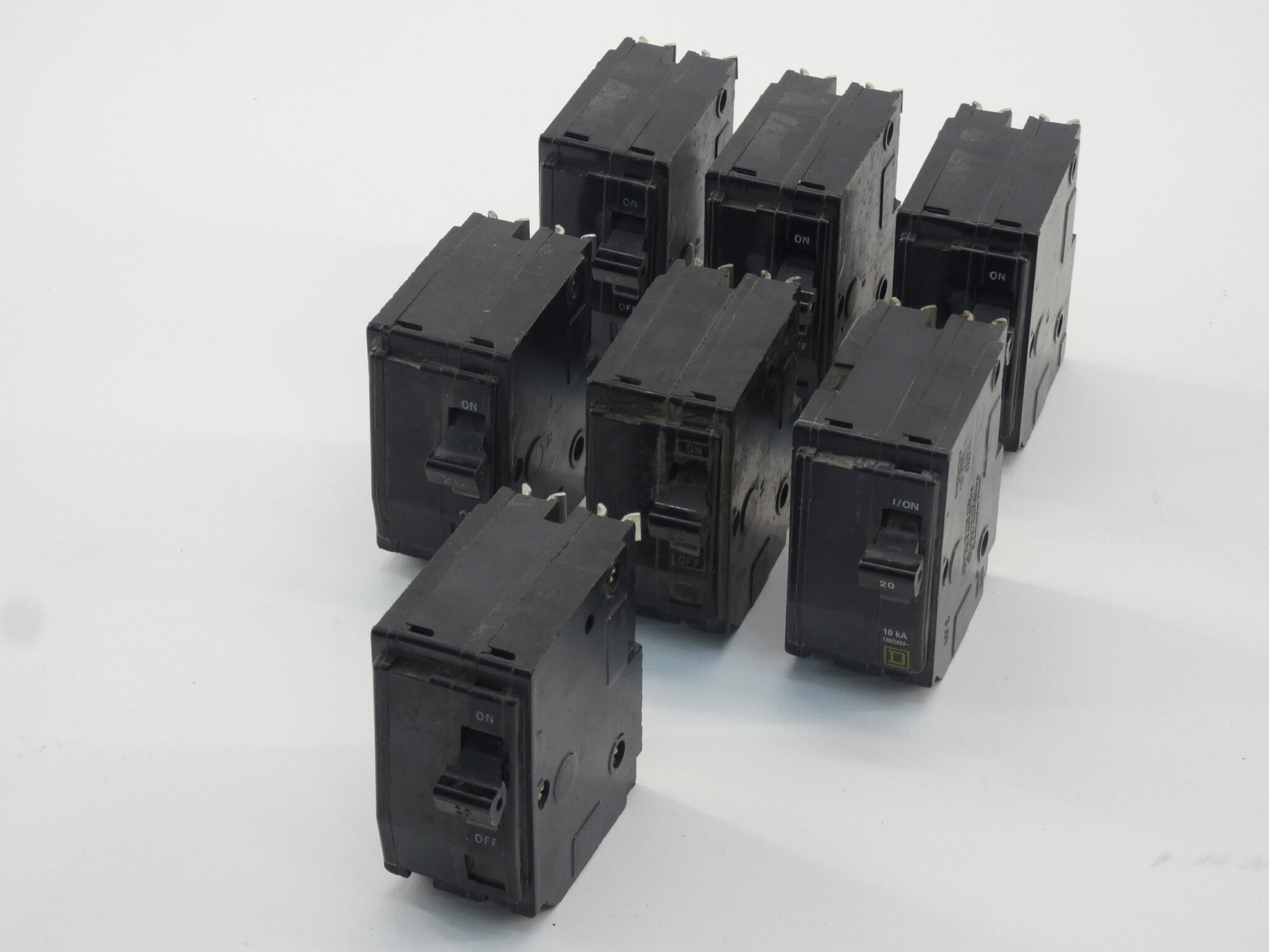 *Lot of 7* Square D Type QO 20A Circuit Breaker 2P – GPM Surplus