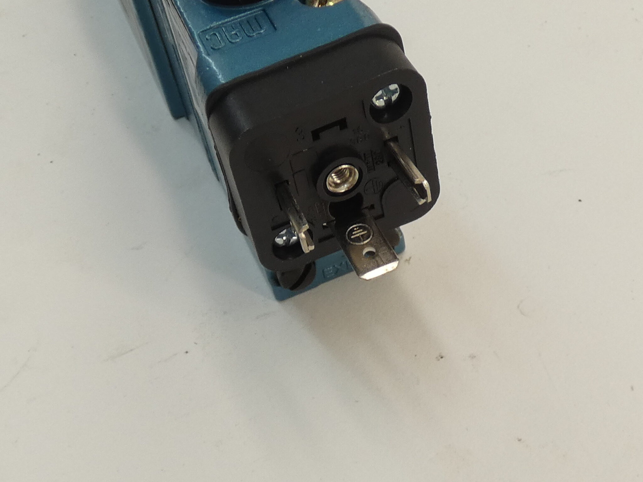 Mac 811C-PM-591JJ-152 Pneumatic Solenoid Valve 24VDC 2.5W – GPM Surplus