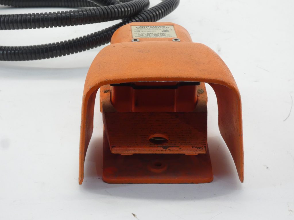 Linemaster 532-SWH Hercules Foot Switch Heavy Duty – GPM Surplus