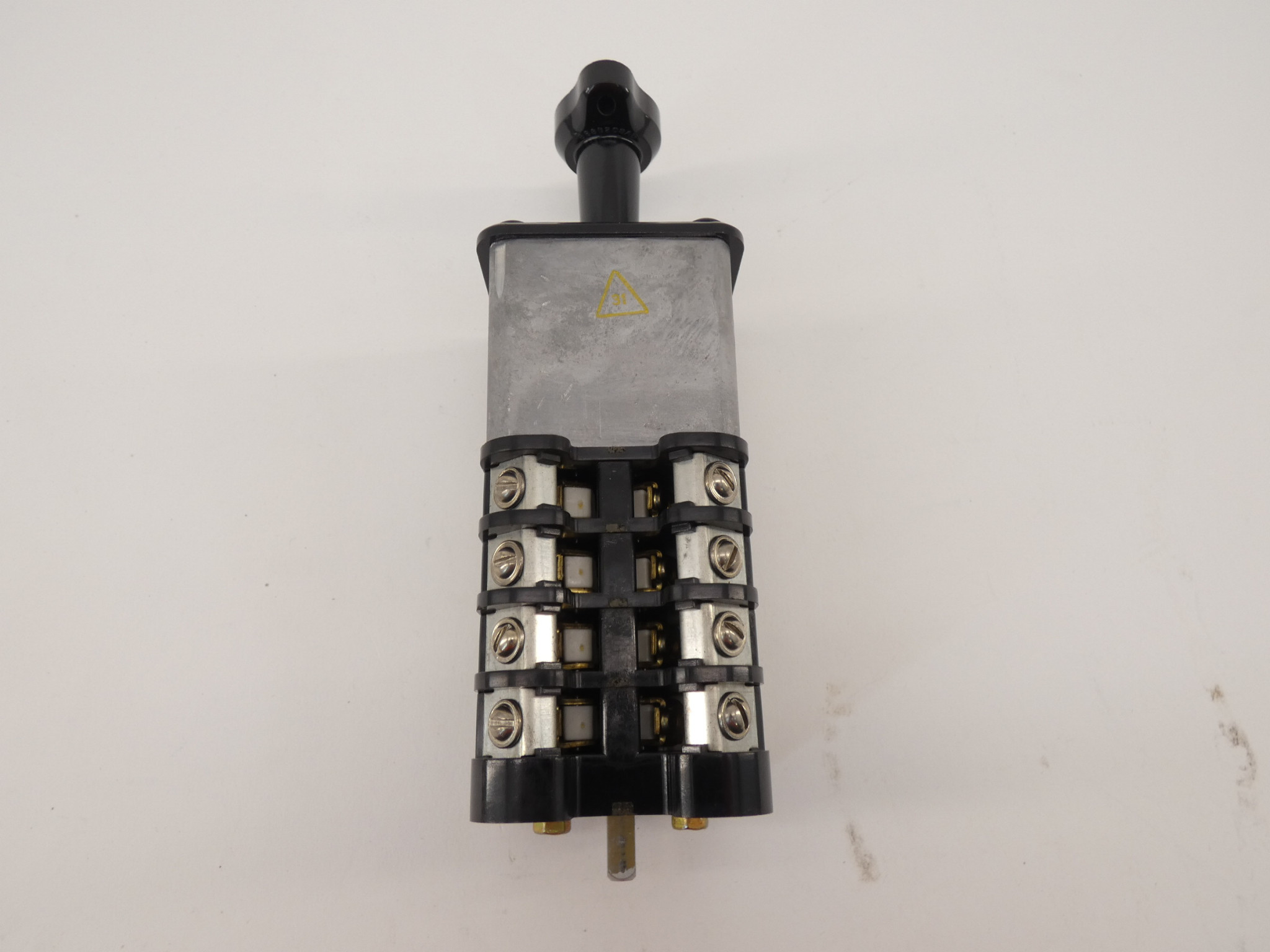 General Electric NP-202490 D4A24S1A1V1 Type SBM Cam Switch – GPM Surplus