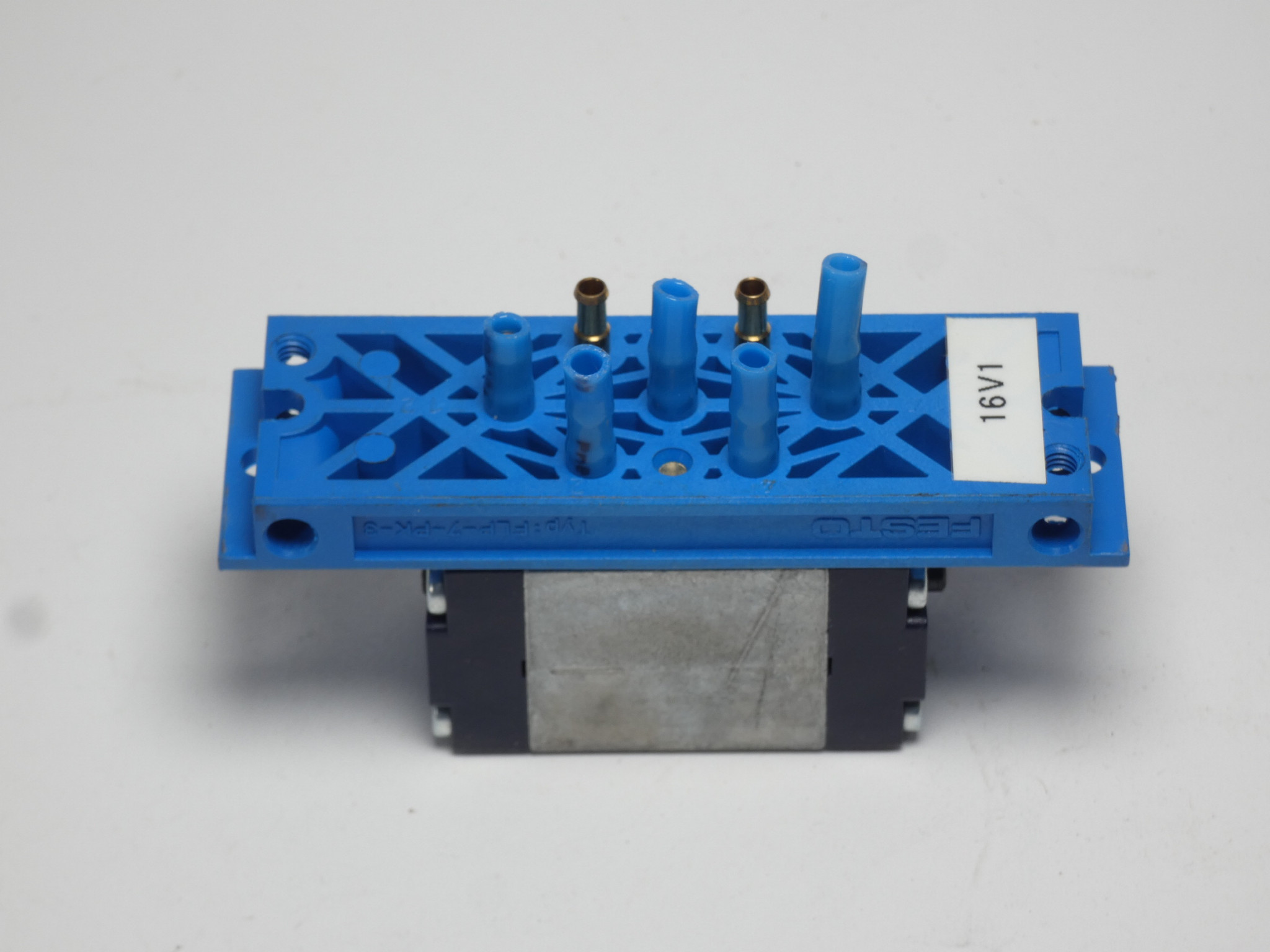 Festo J-5-PK-3 4503 Pneumatic Valve 1.5-8 Bar FLP-7-PK-3 Base – GPM Surplus