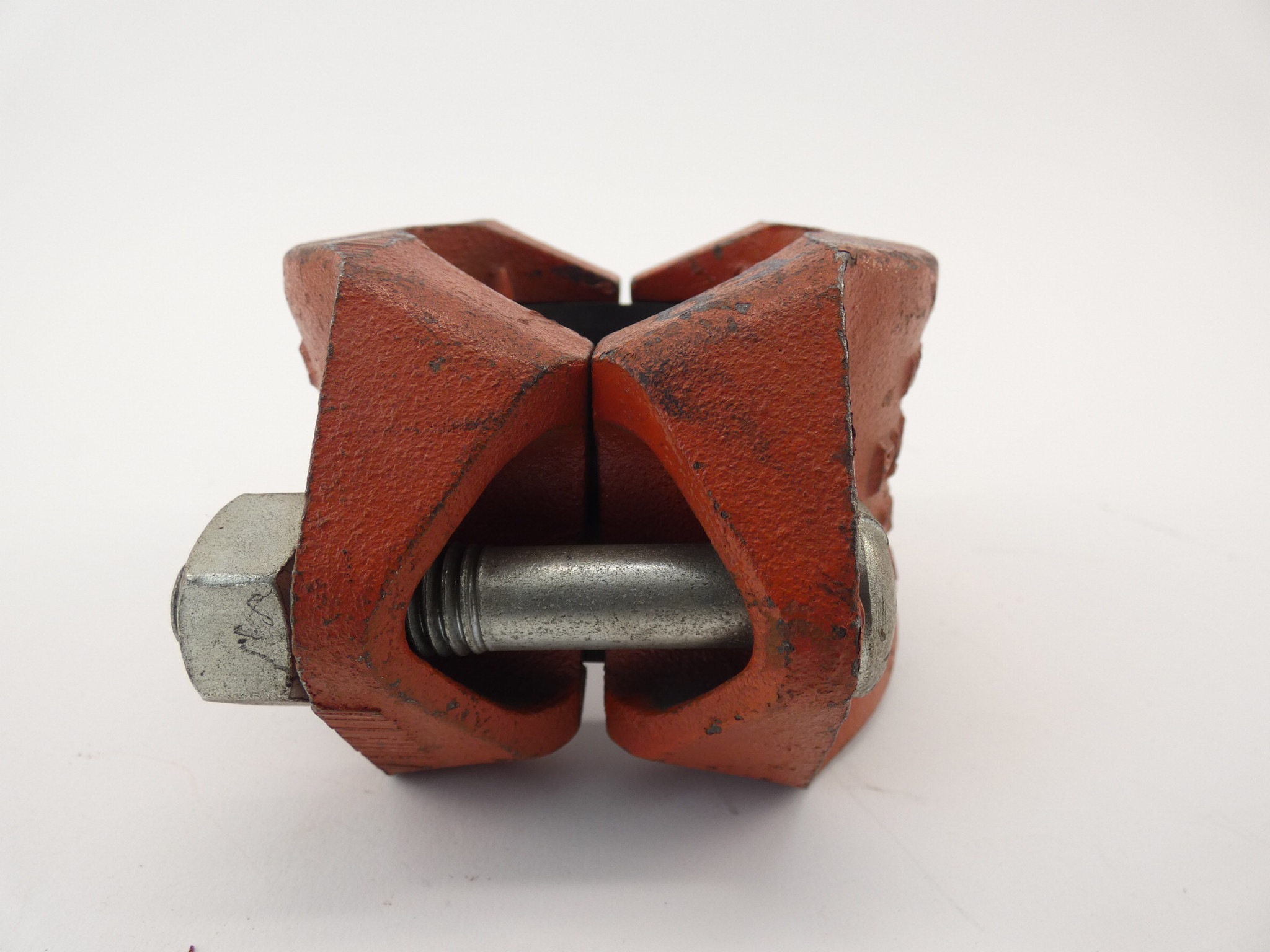 Victaulic Style 90 2″ Plainlock Pipe Coupling Red – GPM Surplus