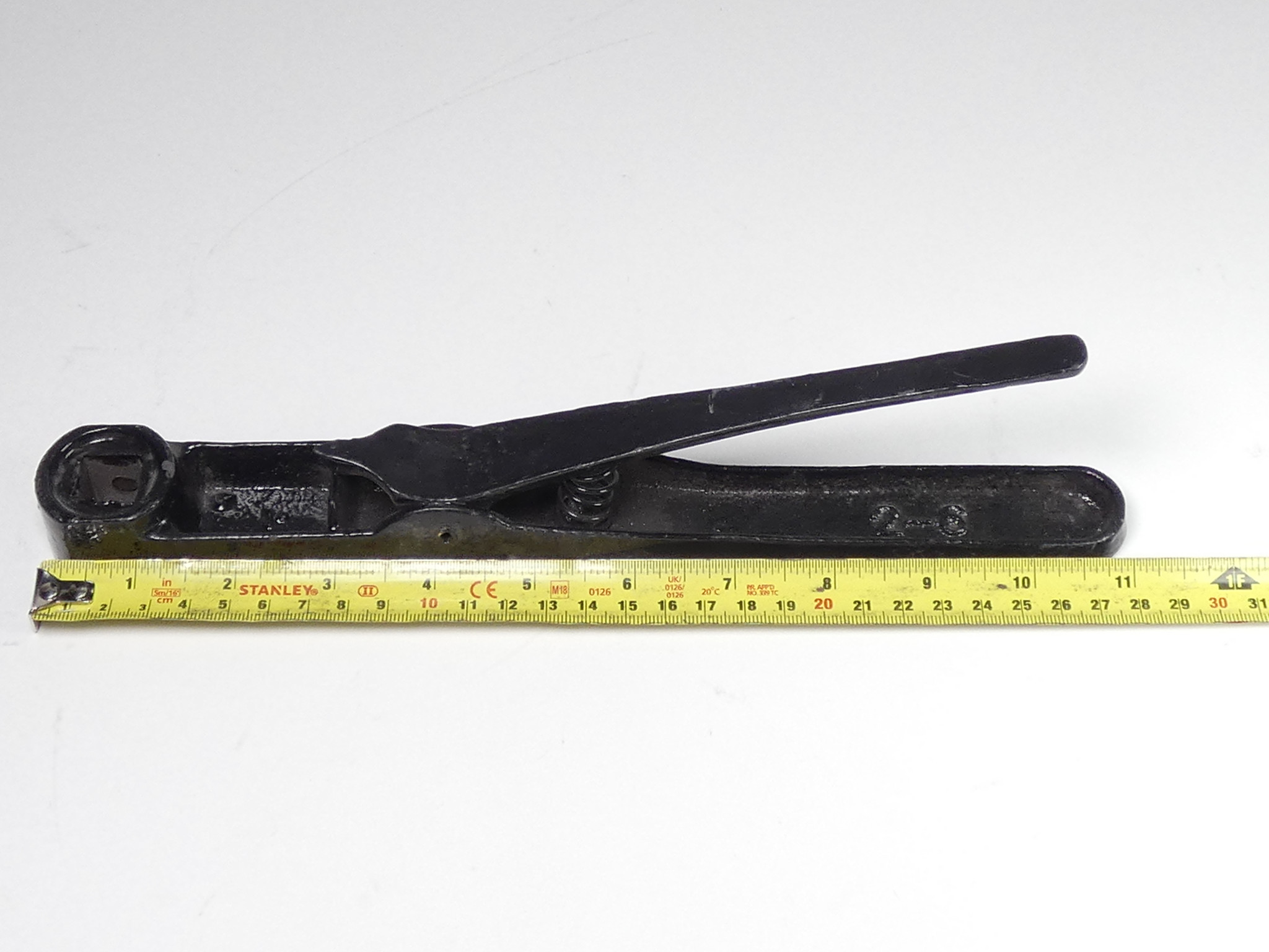 Butterfly Valve Lever Handle 5/8″ x 9/16″ ID Black – GPM Surplus