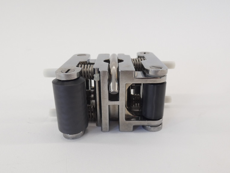 Spring Loaded Clamp 5/16″ Bore – GPM Surplus