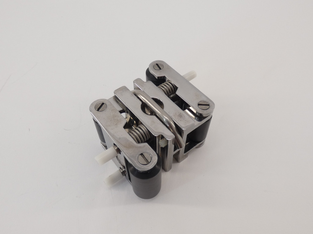 Spring Loaded Clamp 5/16″ Bore – GPM Surplus
