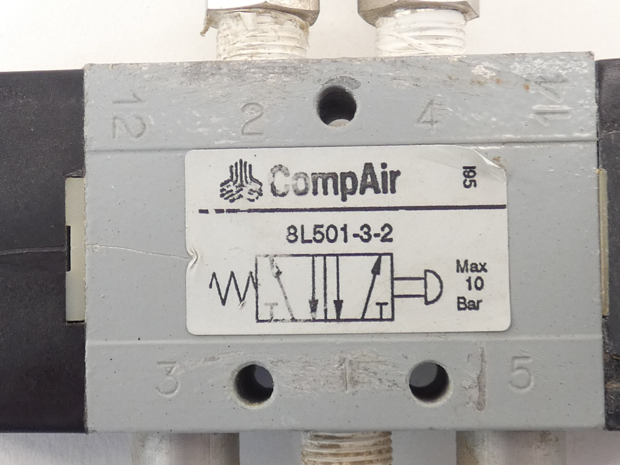 CompAir 8L501-3-2 Pneumatic Valve 10 Bar Max – GPM Surplus