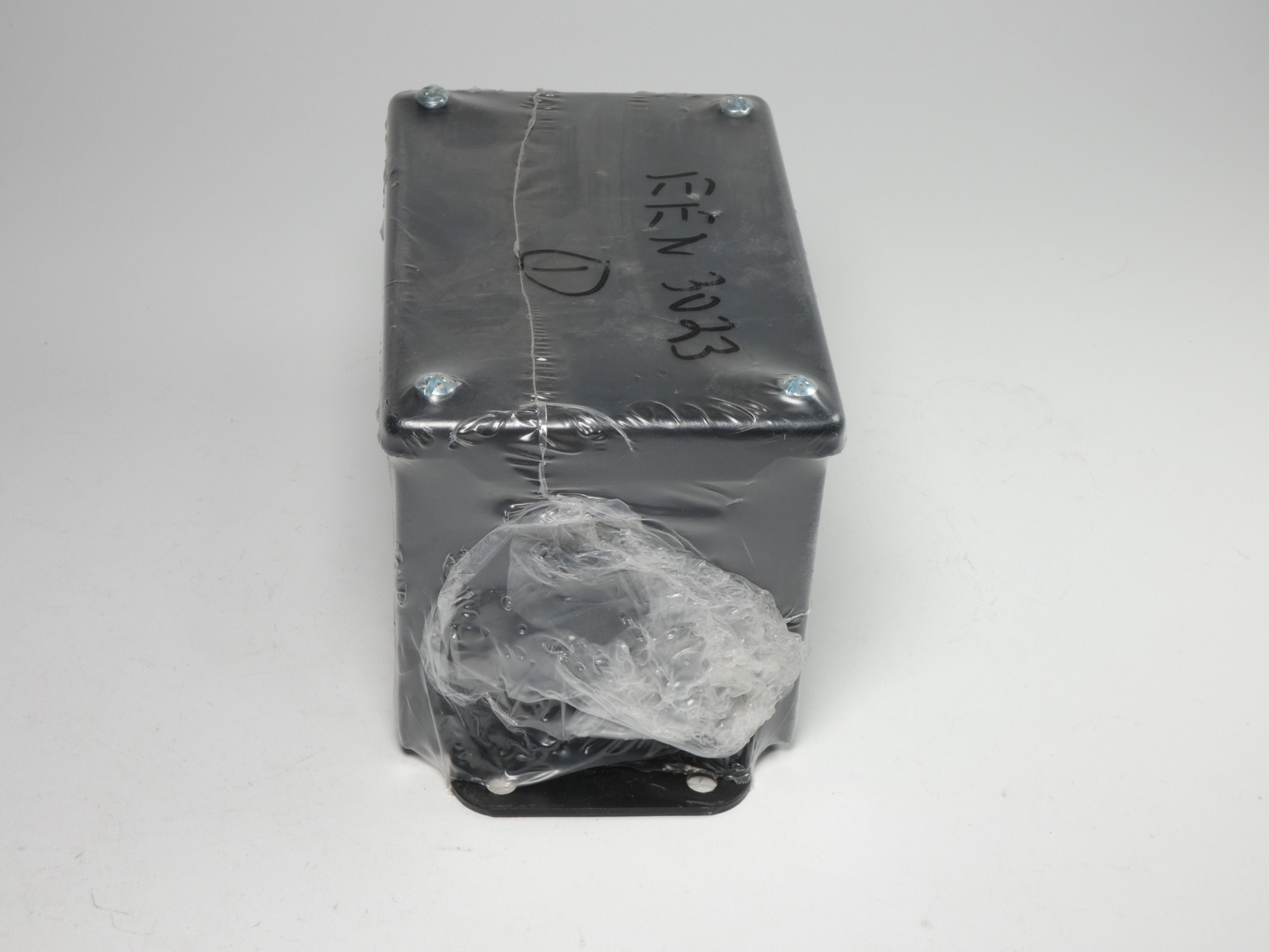 Hoffman 6″ x 4″ x 4″ Junction Box Enclosure Screw Cover – GPM Surplus