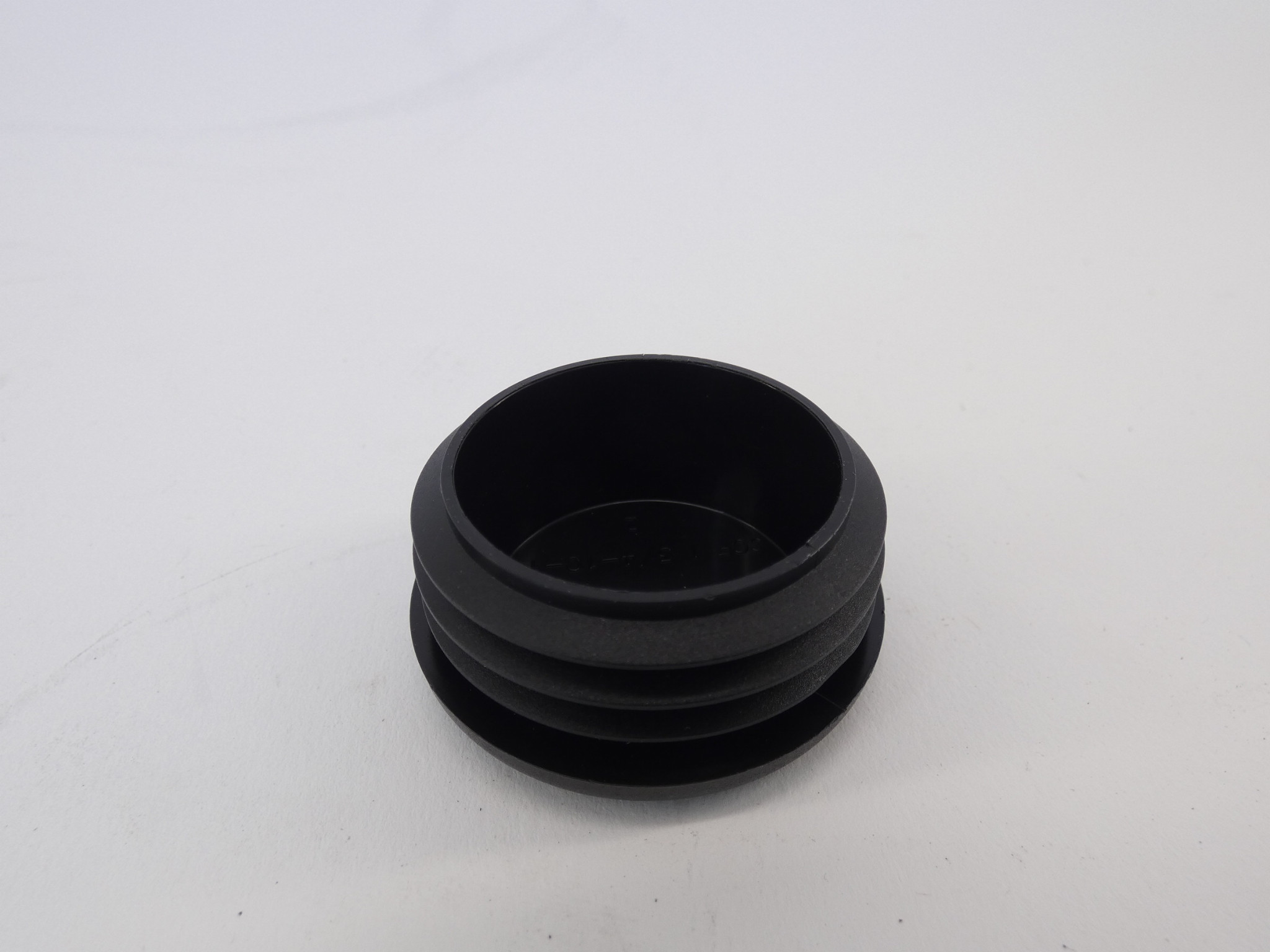 *Lot of 16* Caplugs CCF-1-3/4-10-14 Round Black Tubing Plug – GPM Surplus