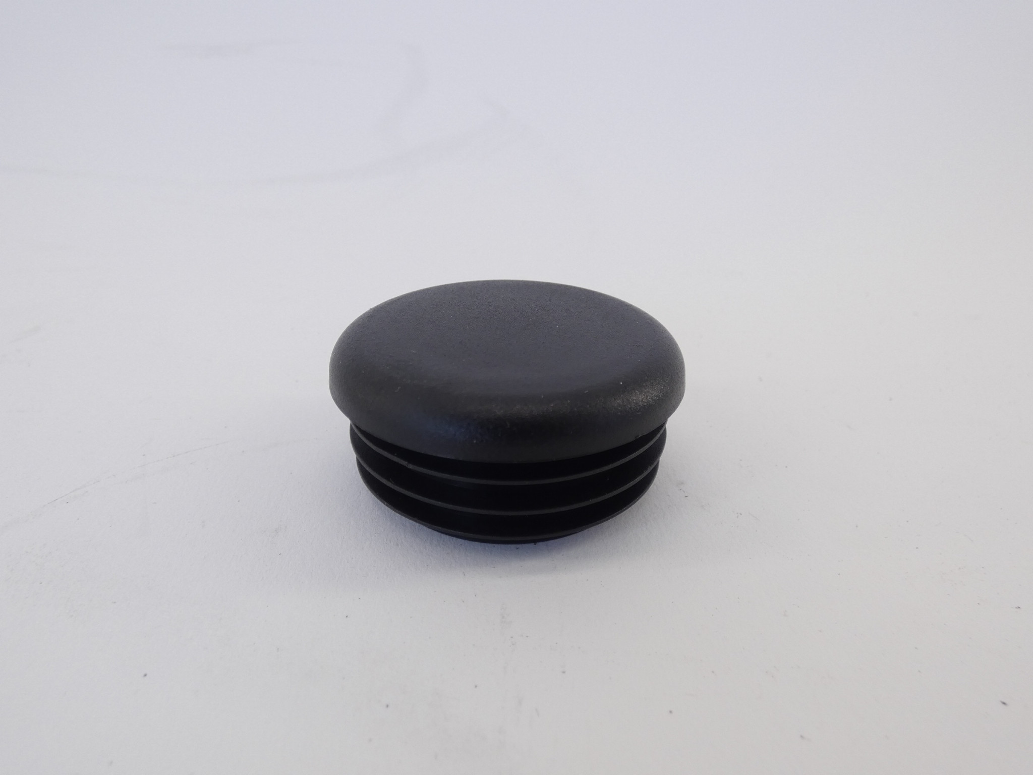 *Lot of 16* Caplugs CCF-1-3/4-10-14 Round Black Tubing Plug – GPM Surplus