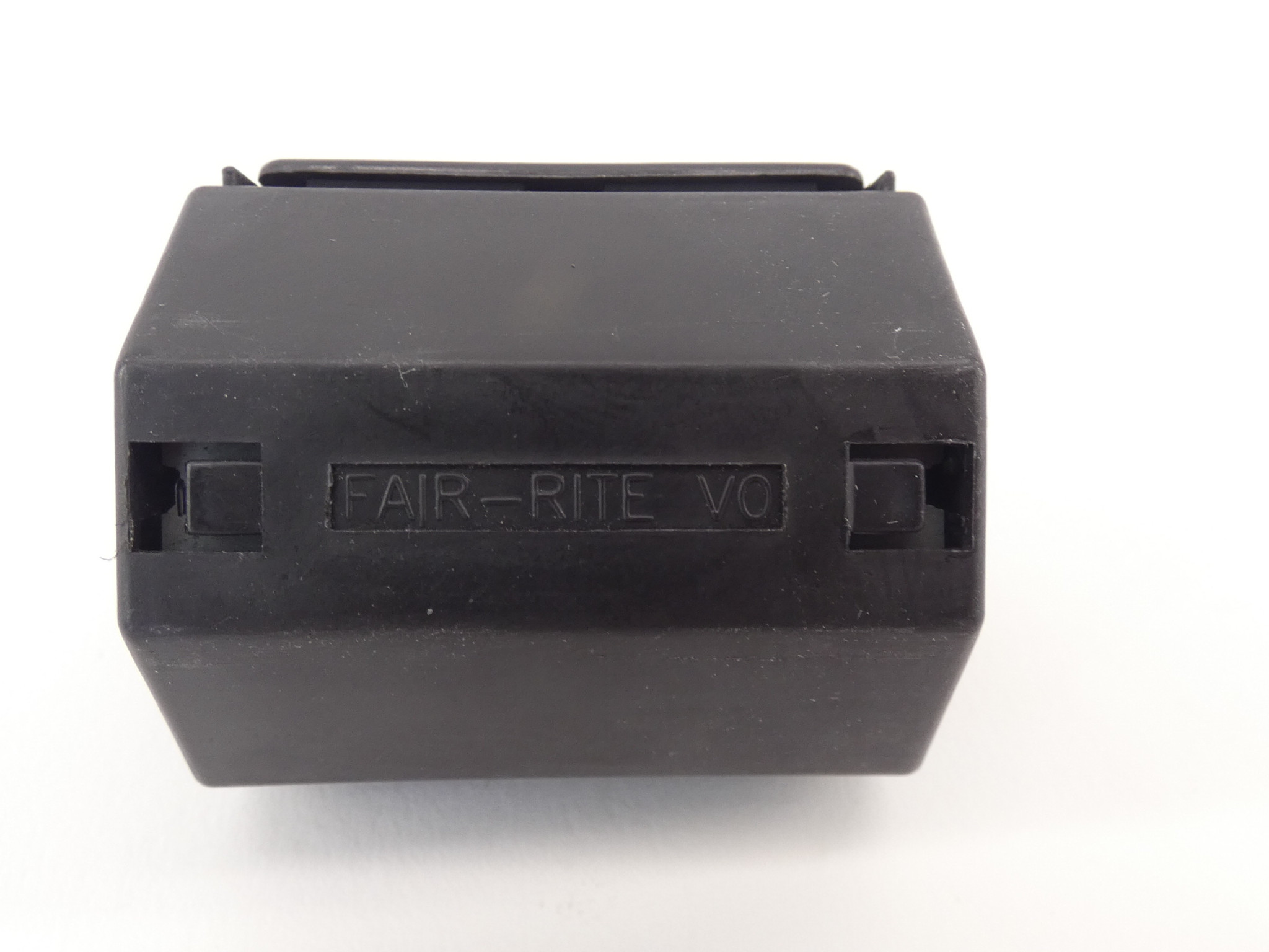 *Lot of 4* Fair-Rite Openable Split Core Ferrite Clamp – GPM Surplus