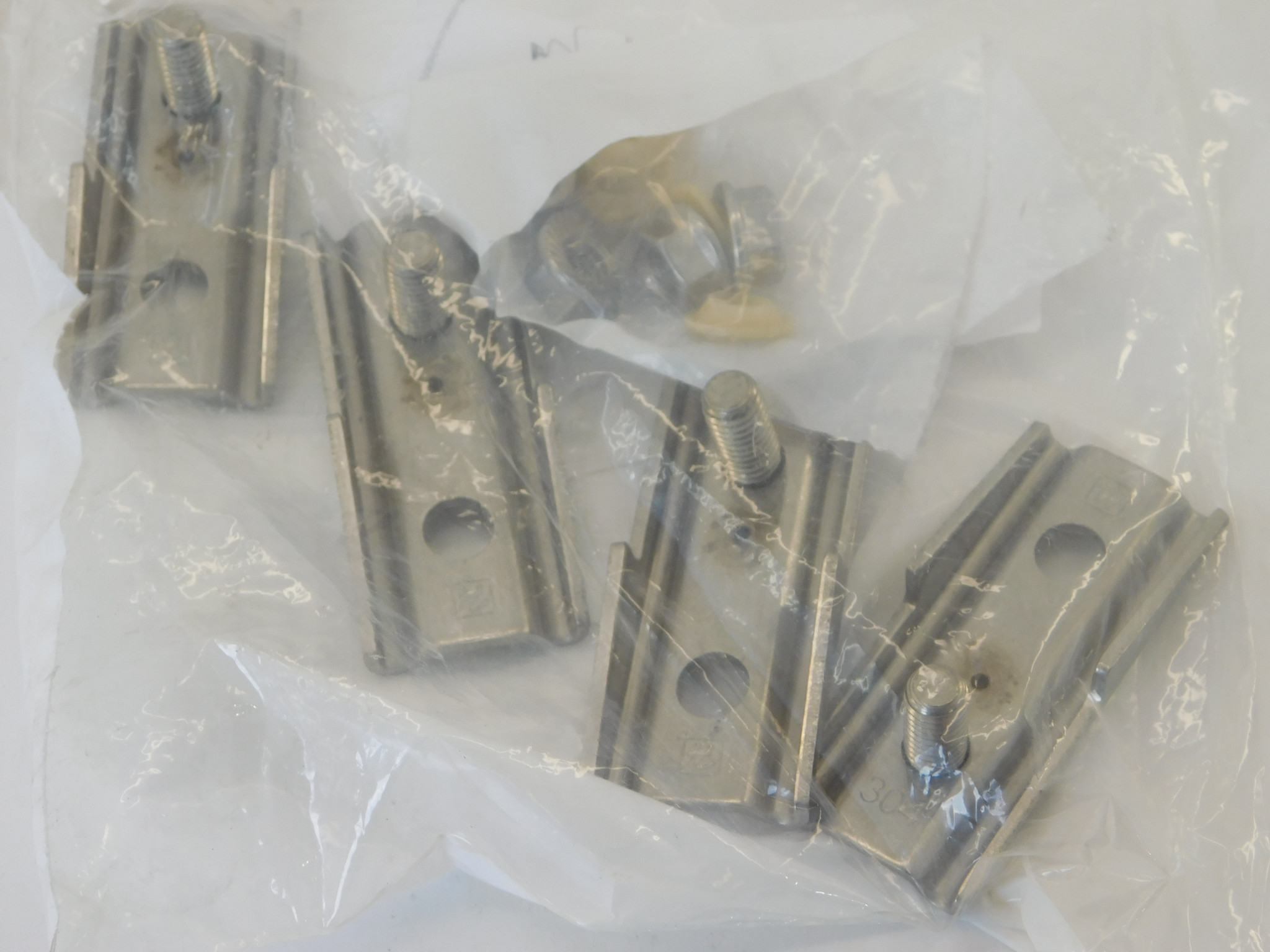nVent Hoffman CMFKSS Stainless Steel Mounting Foot Kit SS – GPM Surplus
