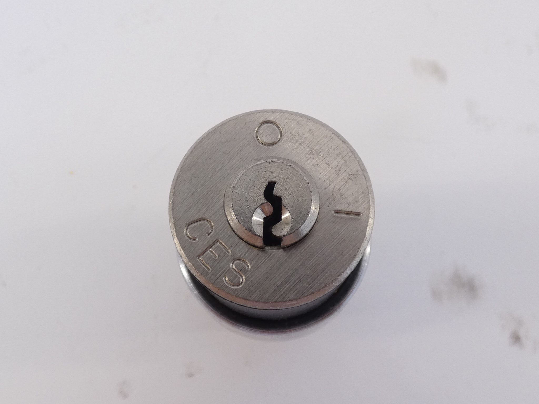 *Lot of 2* Key-Operated Switch W/ Siemens SSG10 Key – GPM Surplus