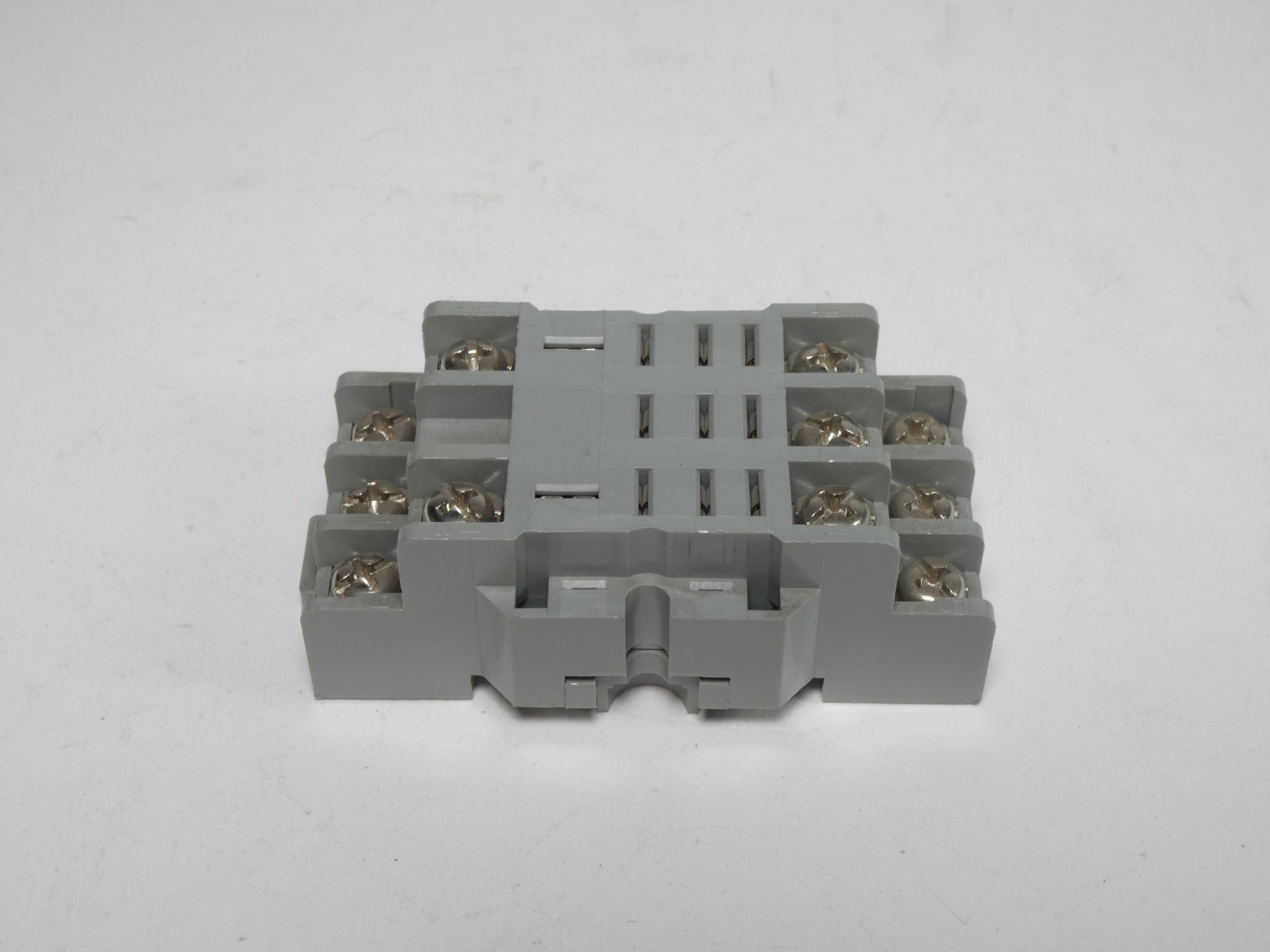 *Lot of 8* Idec SH3B-05 Relay Socket 10A 300VDC – GPM Surplus