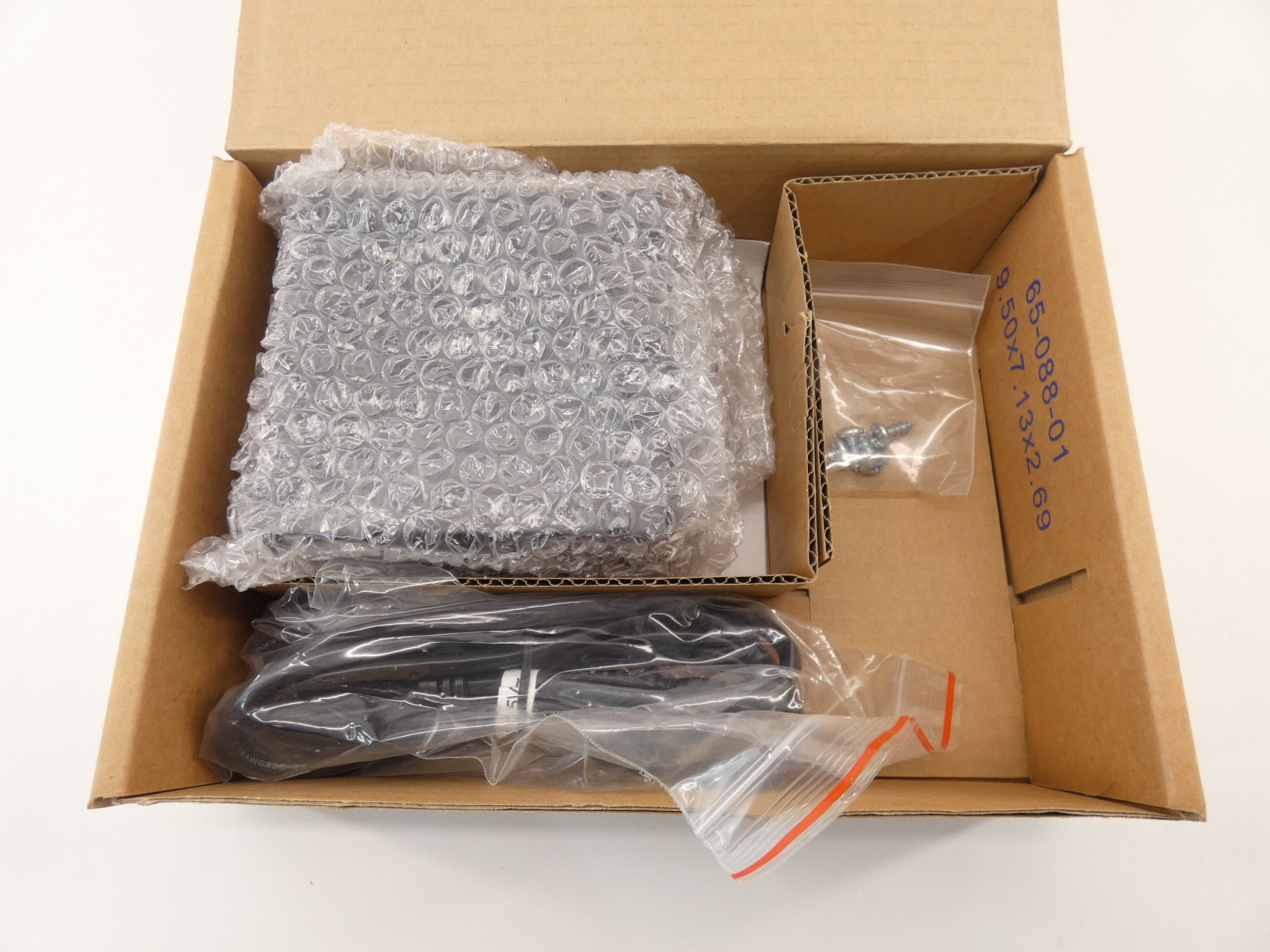 Extron 60-1233-01 XTP PI 100 Single Port Power Injector w/ Power Supply ...