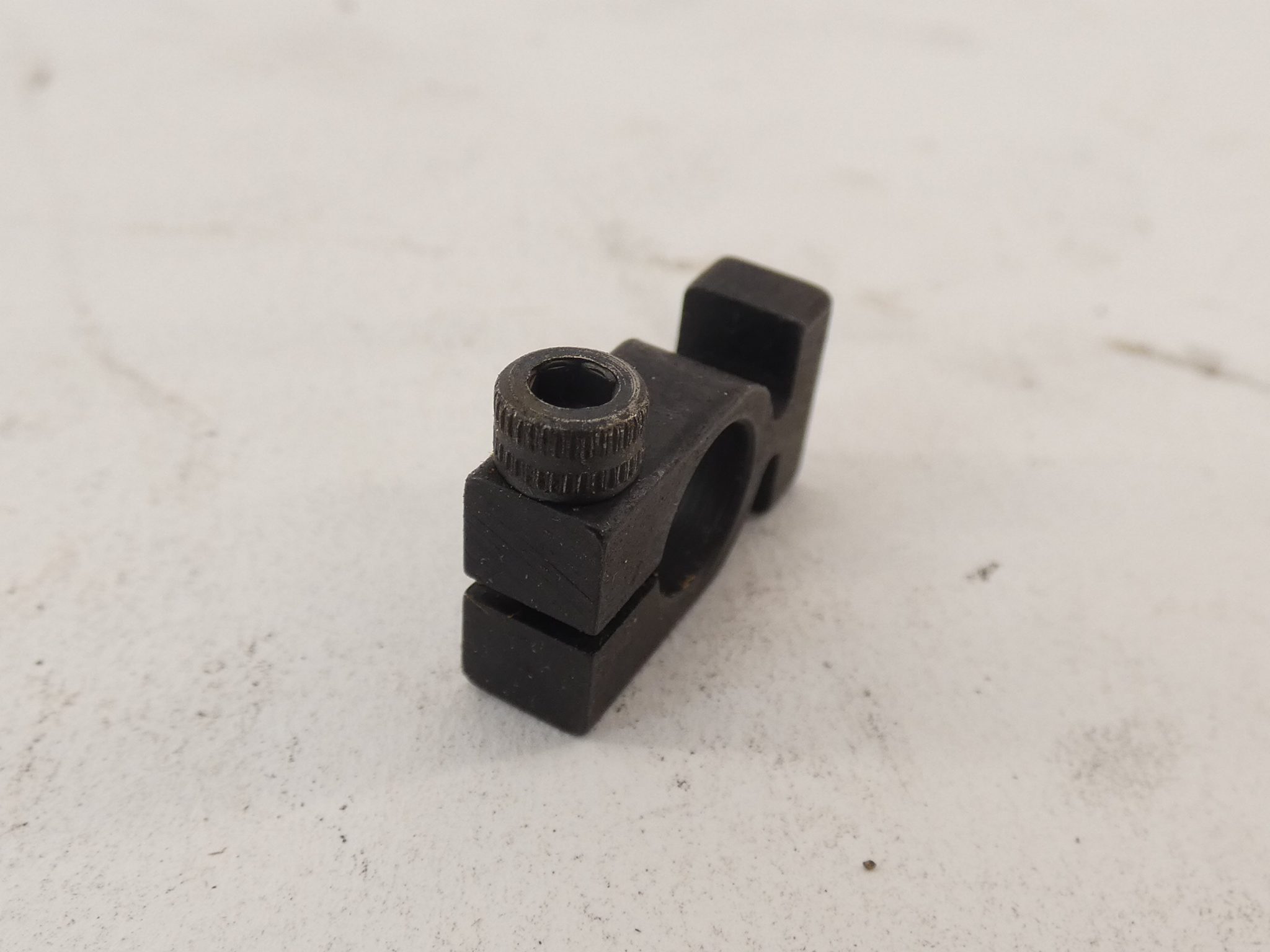 *Lot of 5* Berg CG3-6 Counterweight Split Hub Clamp – GPM Surplus