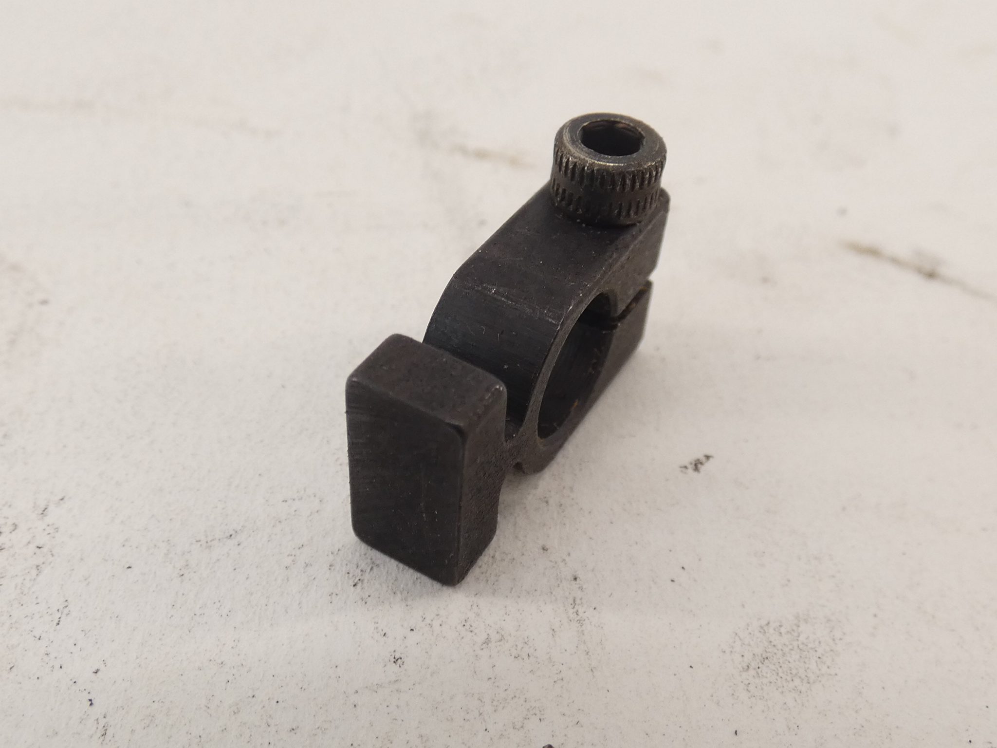 *Lot of 5* Berg CG3-6 Counterweight Split Hub Clamp – GPM Surplus
