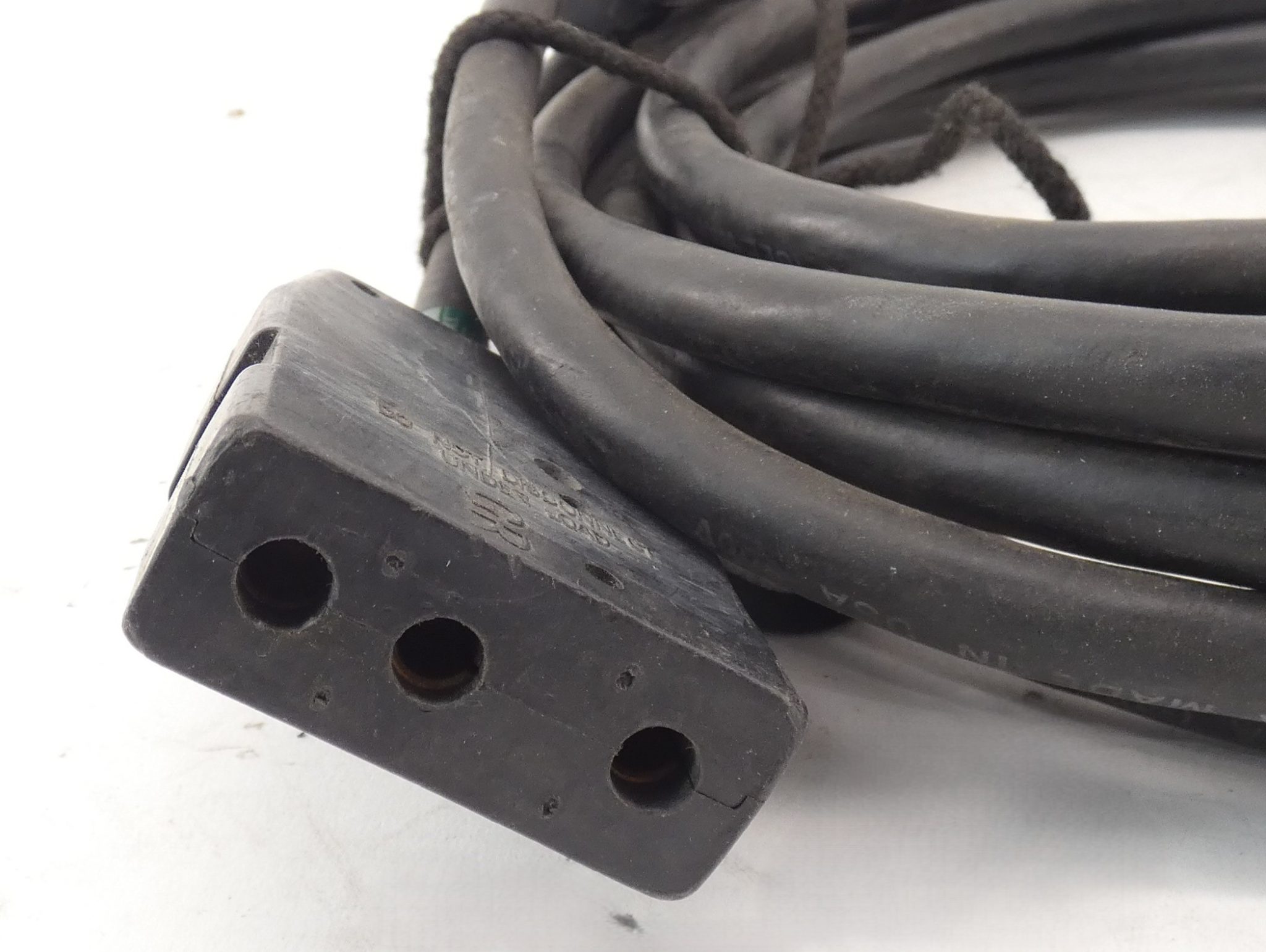 Male To Female 15A 125V Stage Pin 300V Cable Leviton – GPM Surplus