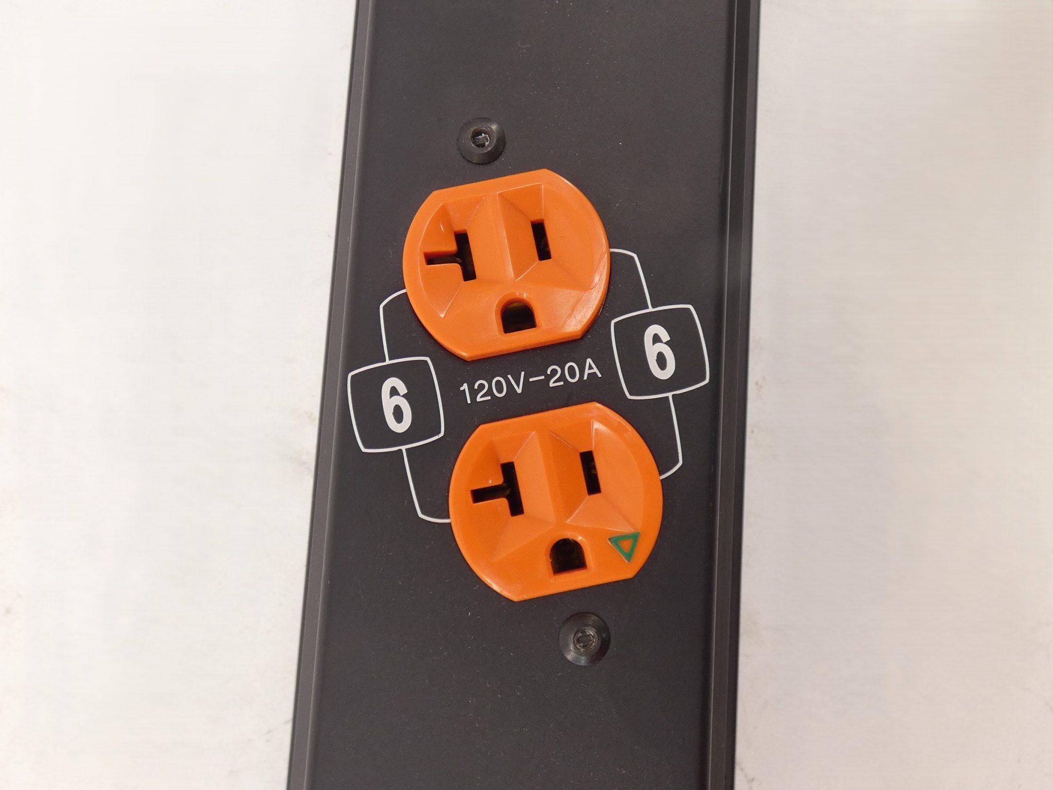 Middle Atlantic PDW-HD-Allegria-AER-3 16 Outlet Power Strip 120V 20A ...