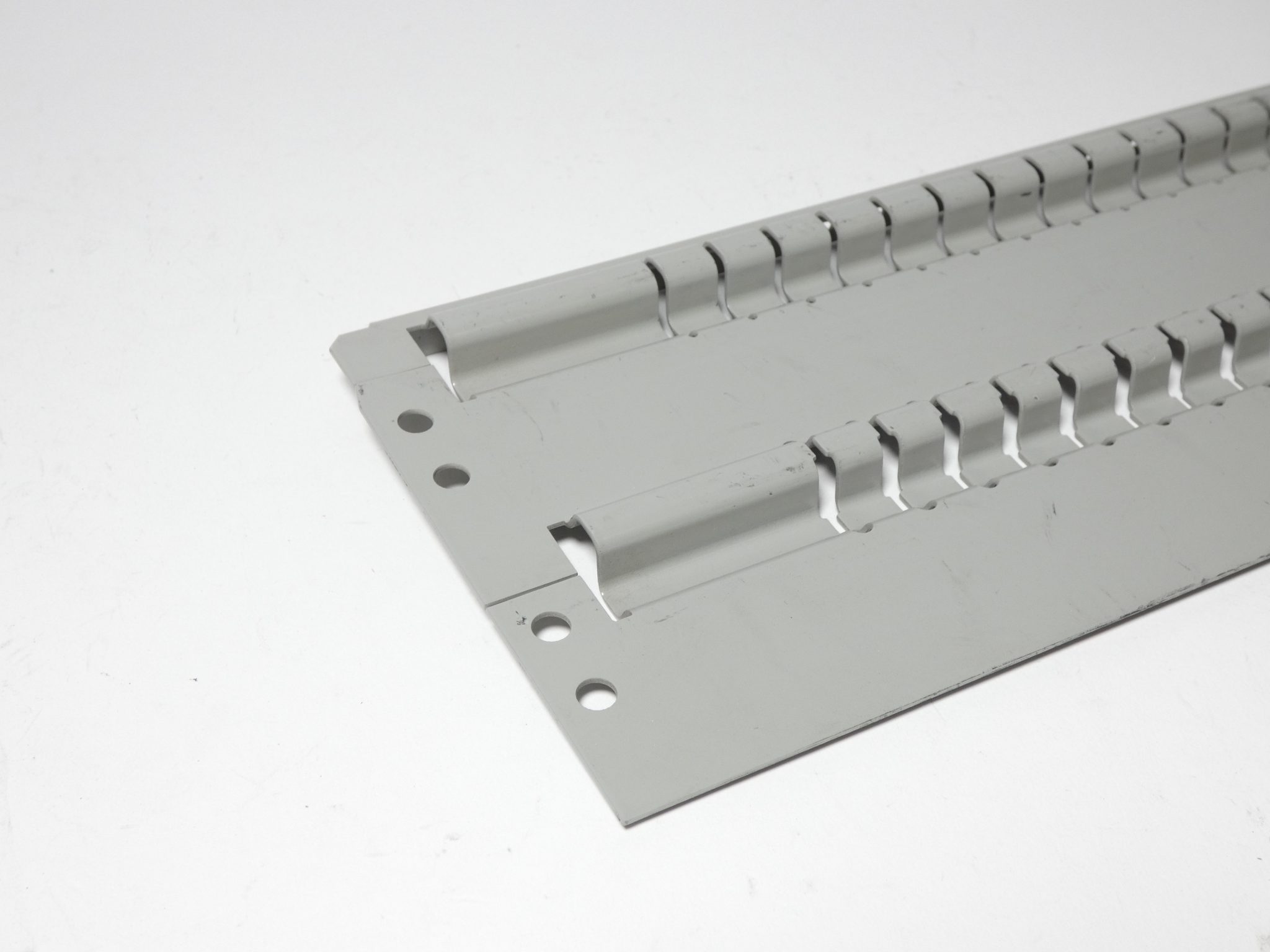20-7/8″ x 4-5/8″ Slotted Drawer Partition – GPM Surplus