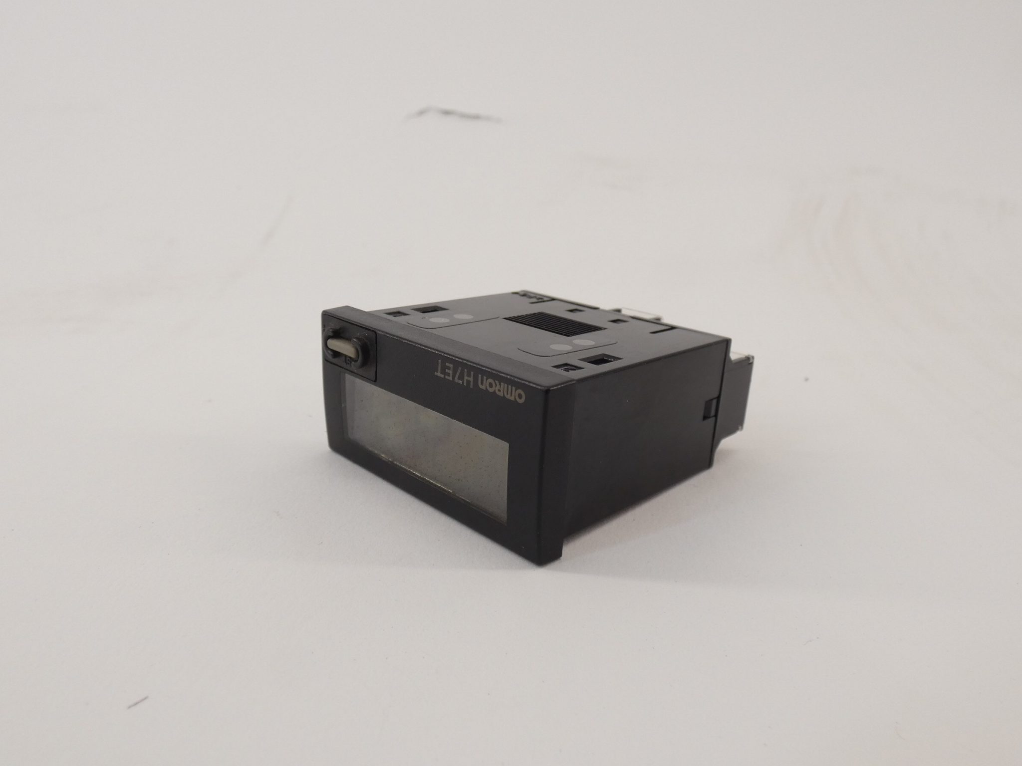 Omron H7ET-N-B Digital Time Counter – GPM Surplus