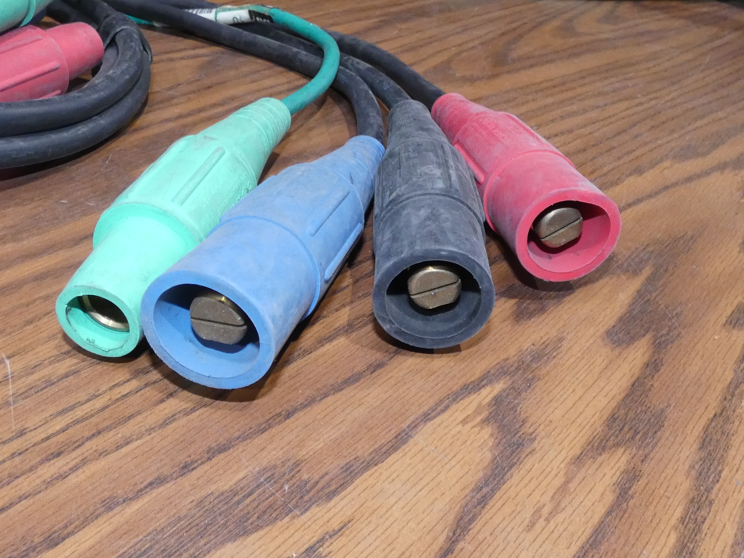 4-Wire 10′ Banded Cam Feeder Cable – GPM Surplus