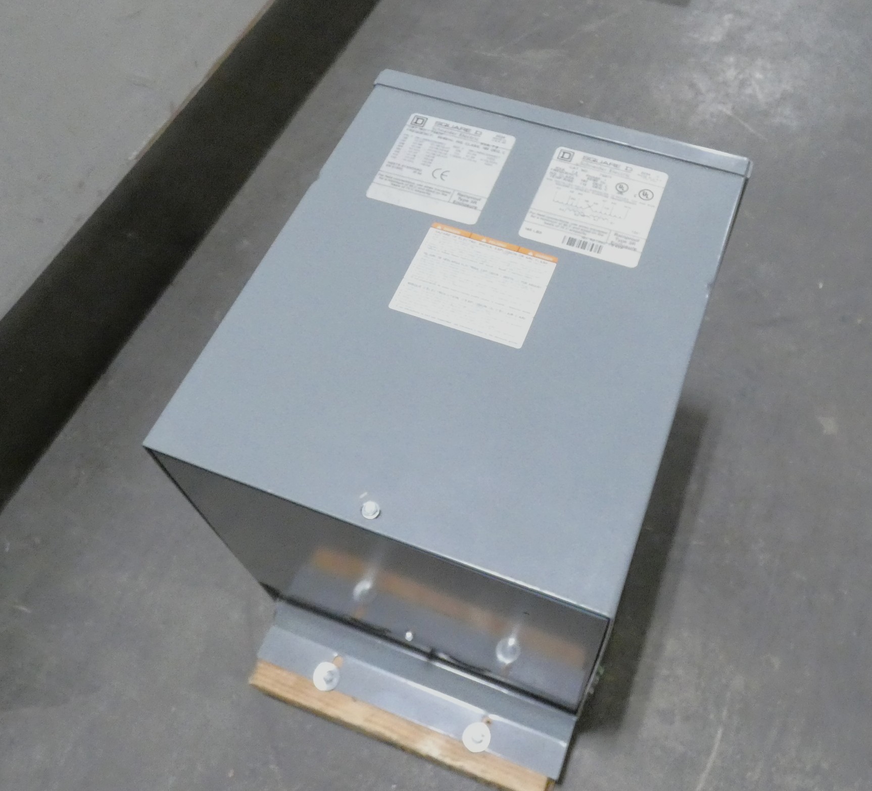 7.5kVa Square D 7S67F General Purpose Transformer 1PH – GPM Surplus