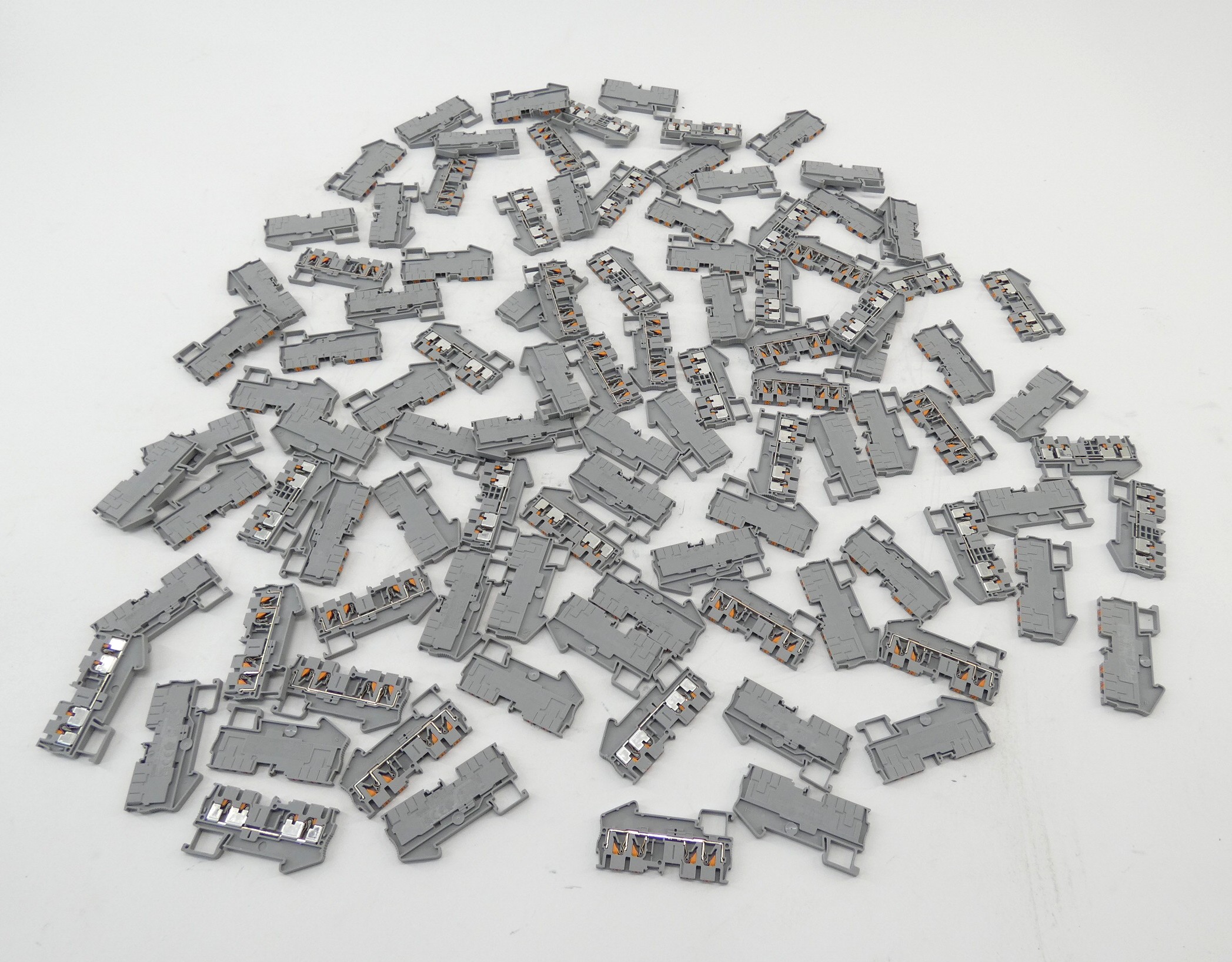 *Lot of 100* Phoenix Contact PT 2,5-QUATTRO Feed Through Terminal Block ...