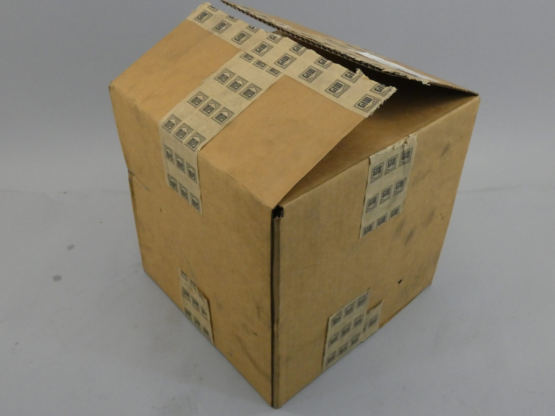 KSB Pumps GIW 690-9090P-04-B150P Blue 150 Lubrication, 1Gal – GPM Surplus