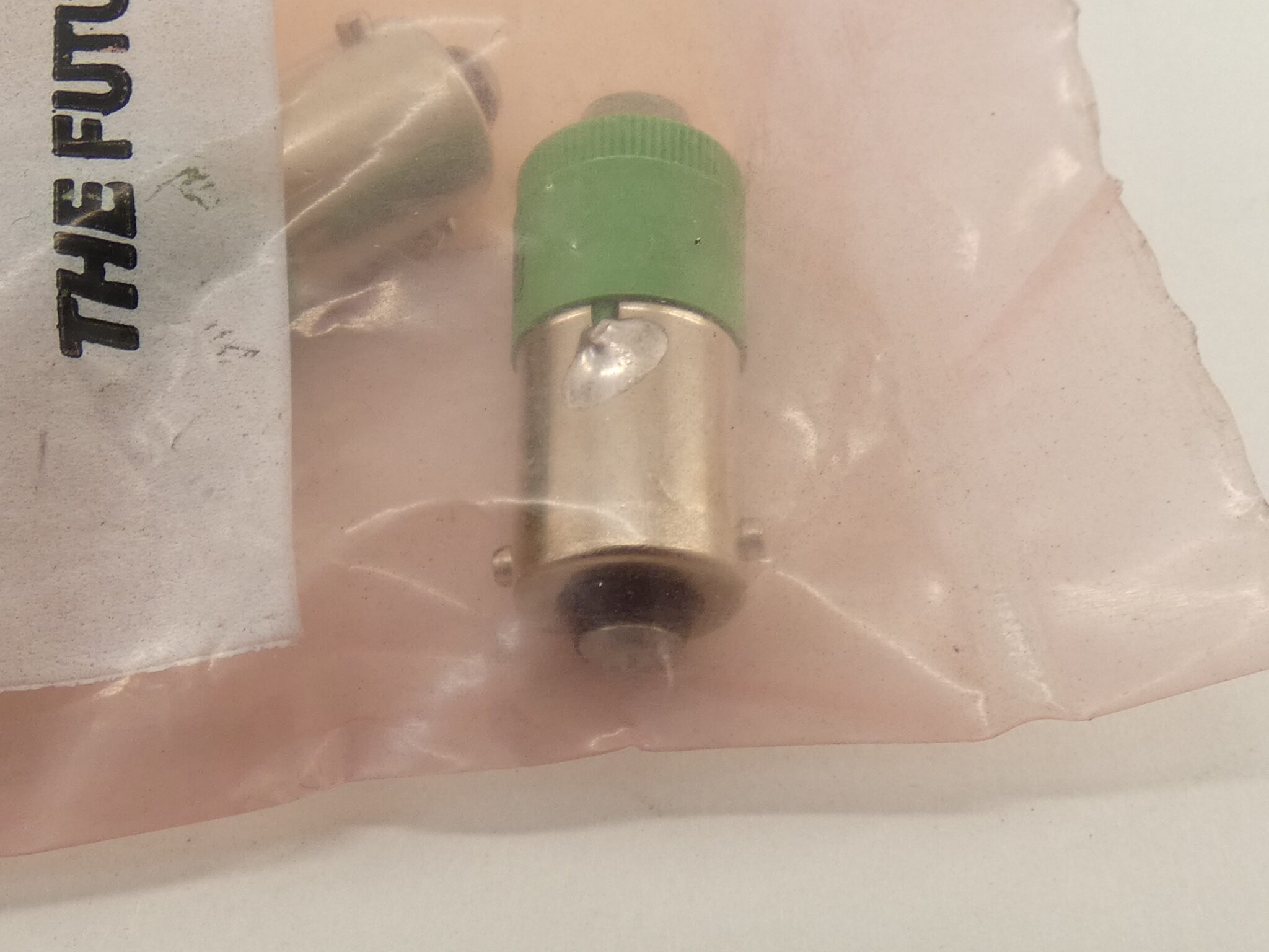 *Lot of 10* LEDTronics BF321-0UG-024B LED Bulbs, Green – GPM Surplus