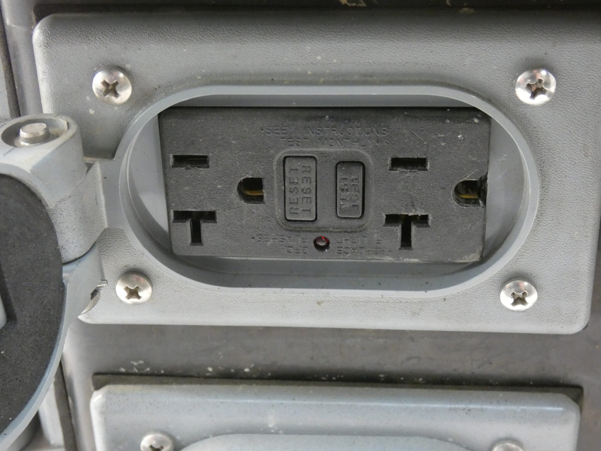 LEX DB100NP-AQQ-S3 Pagoda to GFCI Duplex Receptacles, 100A, 3PH – GPM ...