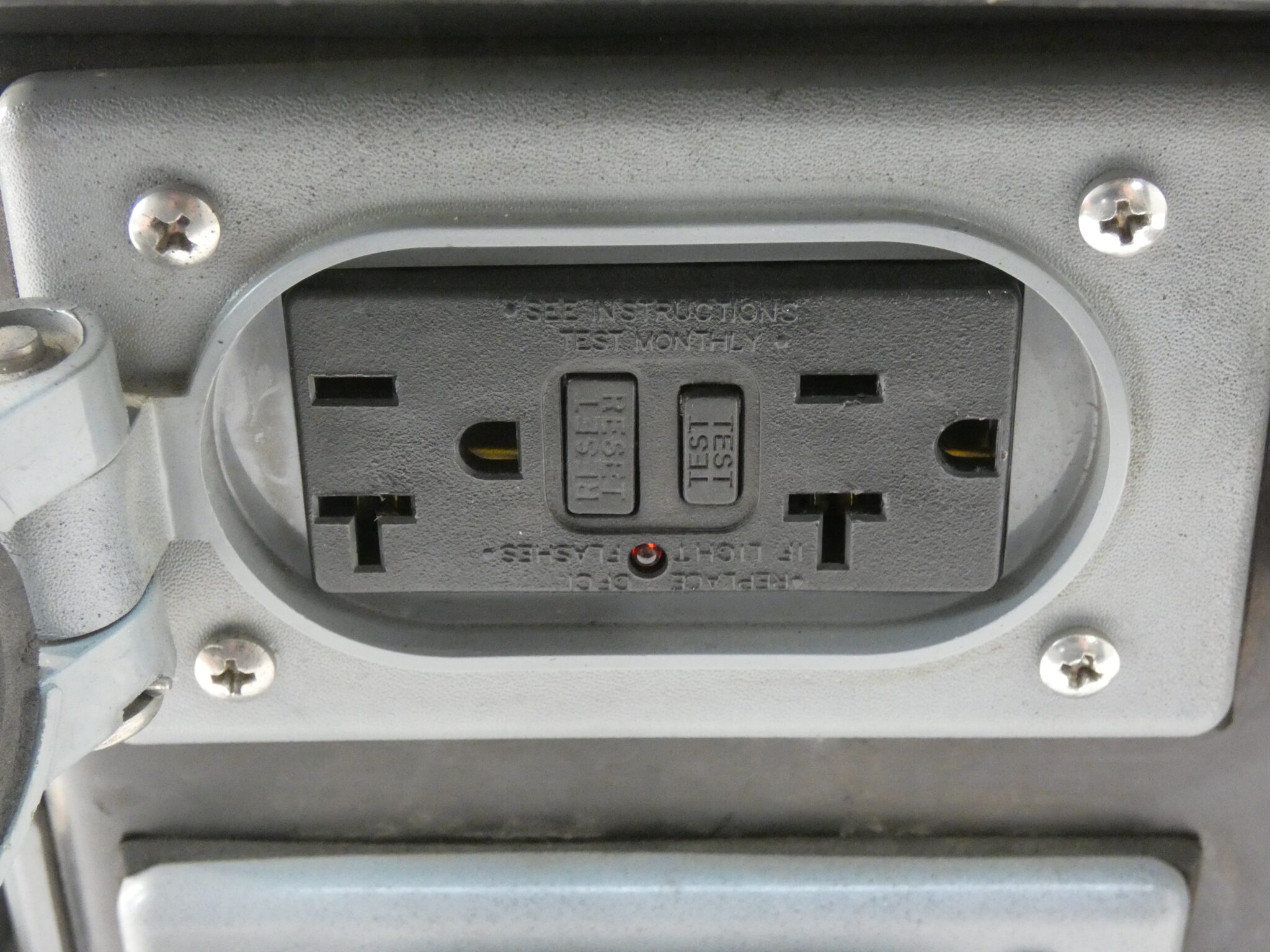 LEX DB100NP-AQQ-S3 Pagoda to GFCI Duplex Receptacles, 100A, 3PH – GPM ...