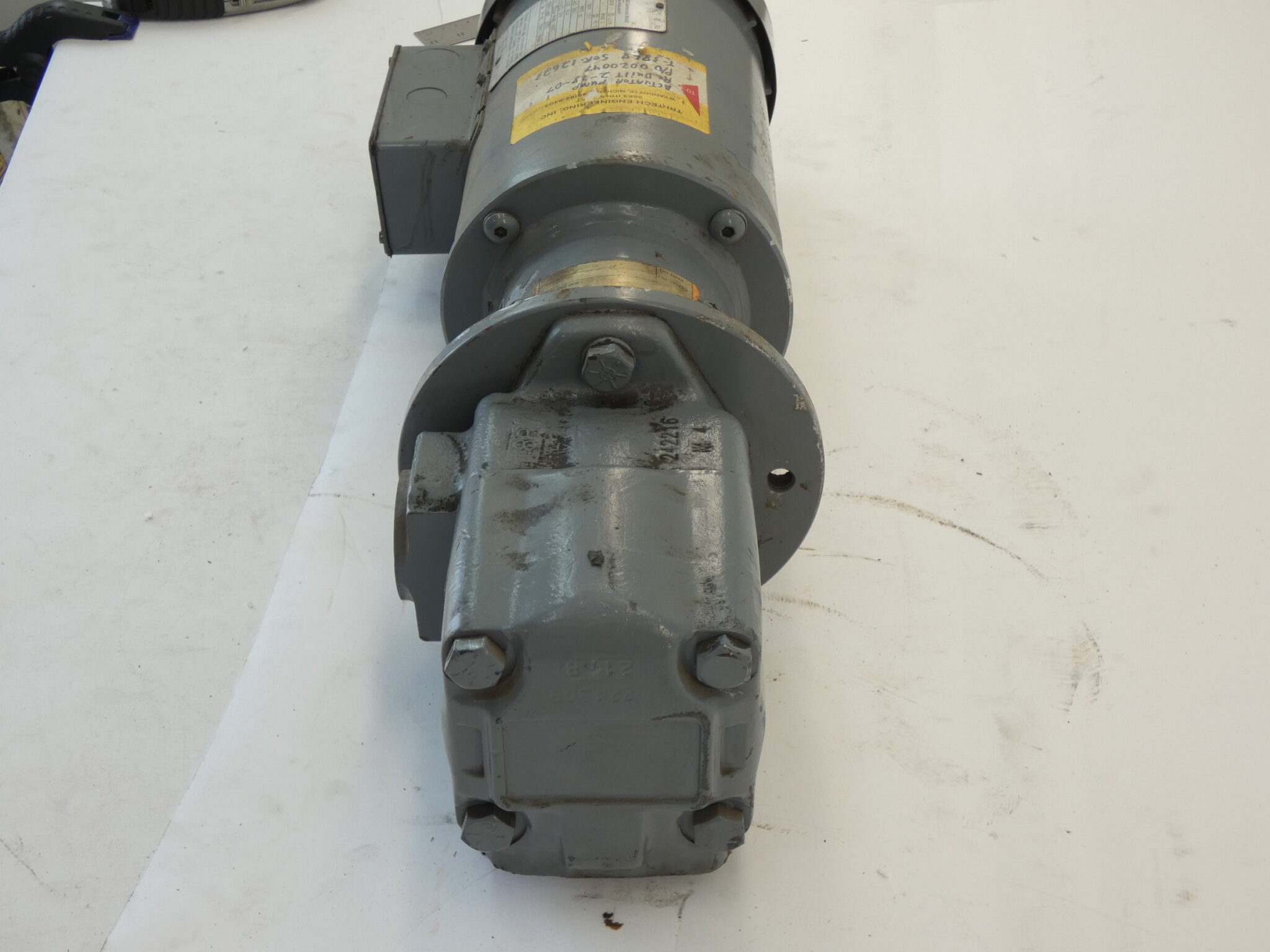 2HP General Electric 5KE48WN8362B Motor W/ Vickers 25V14C 1D20 282 ...