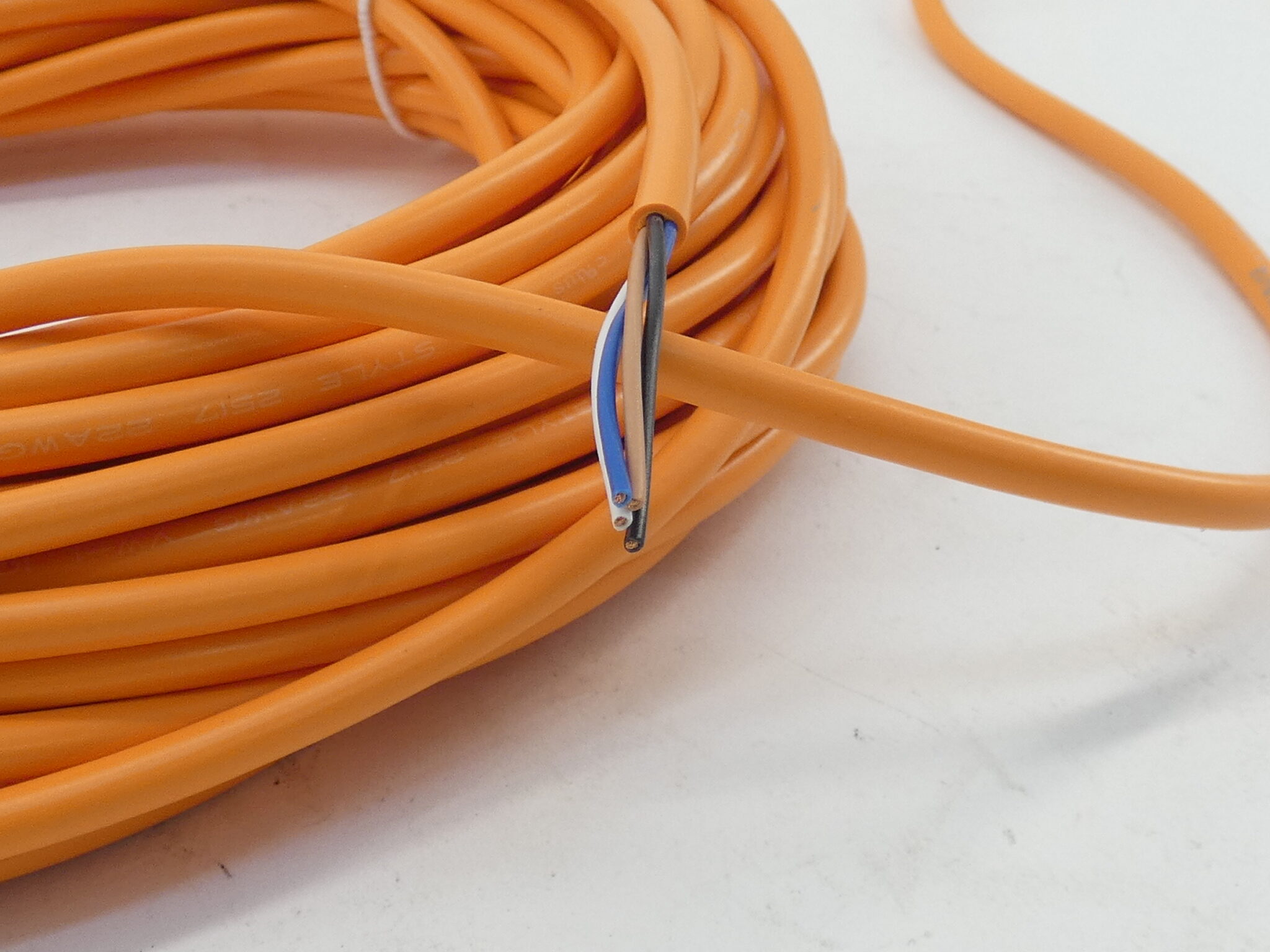 IFM EVT092 Female Cordset 15M 250VAC/300VDC 4A AWG 22 – GPM Surplus