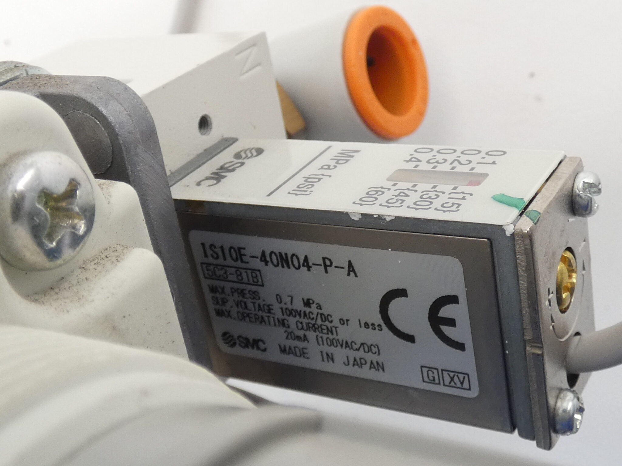 SMC AW40-N04-Z-B Filter/Regulator W/ SMC Pressure Relief Valve and SMC ...