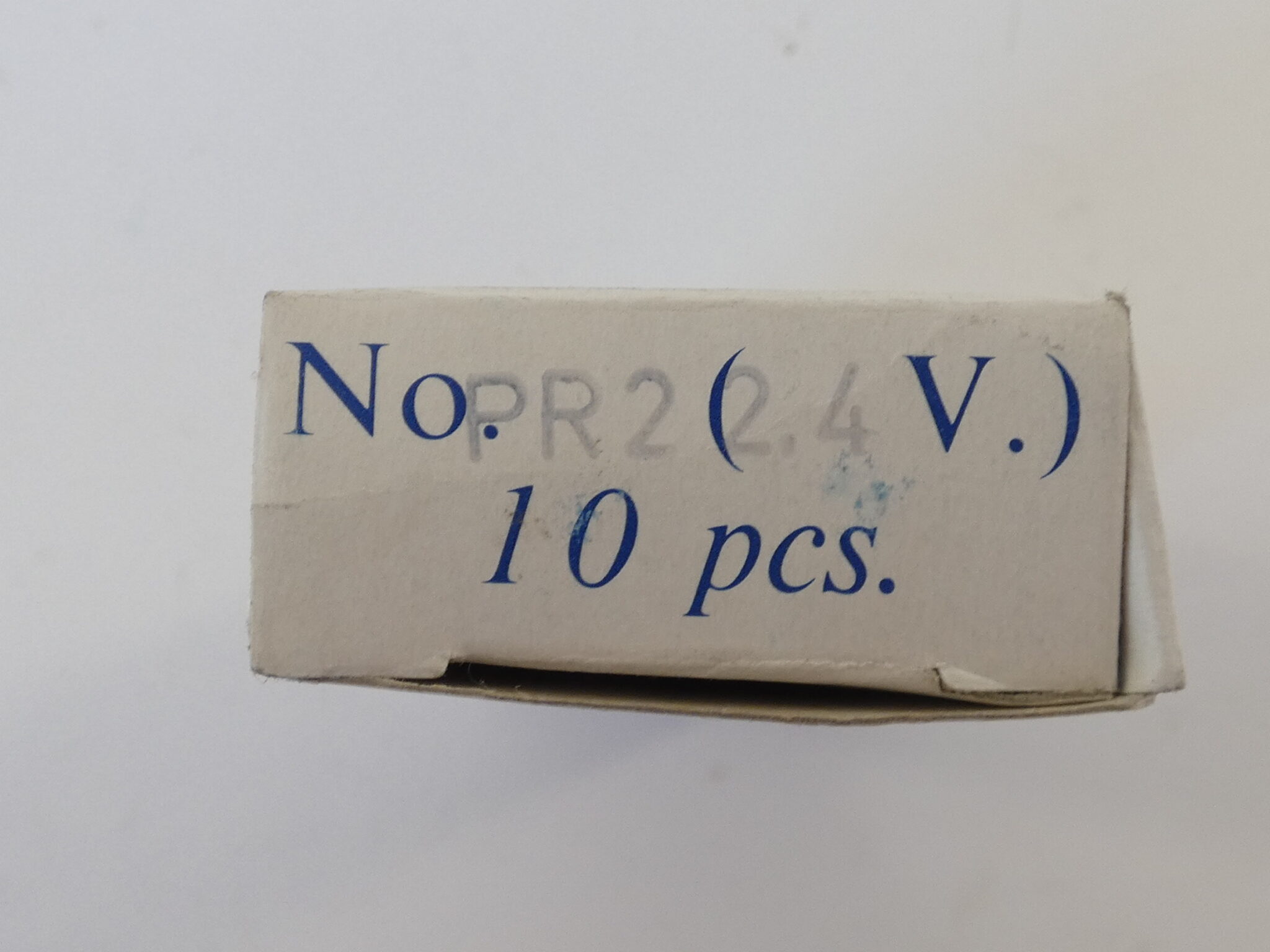 *Box of 10* Spectro PR2 Miniature Lamp 2.4V – GPM Surplus
