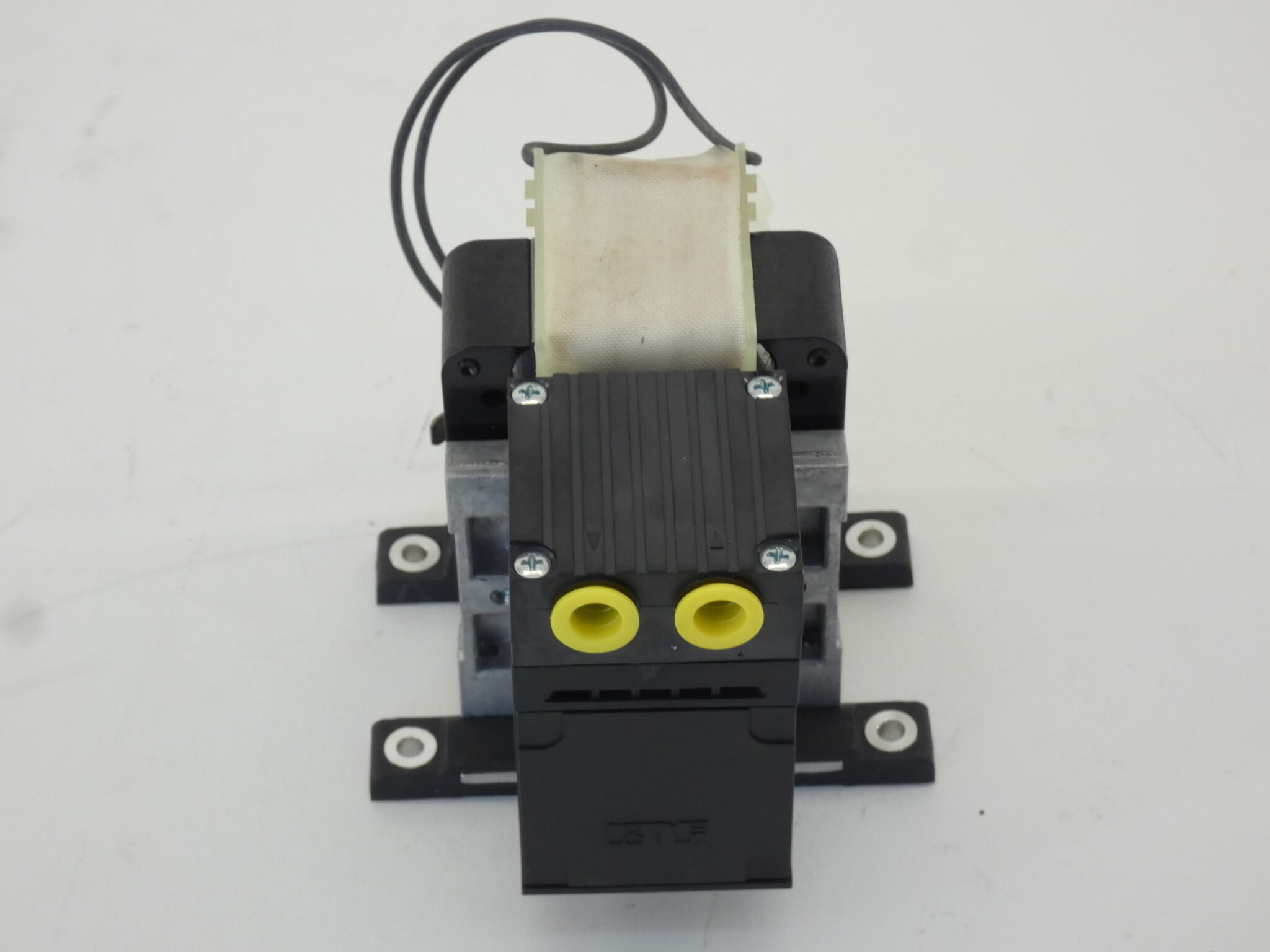 KNF PM021558-86 Diaphragm Gas Pump 230V 50Hz 0.65A – GPM Surplus