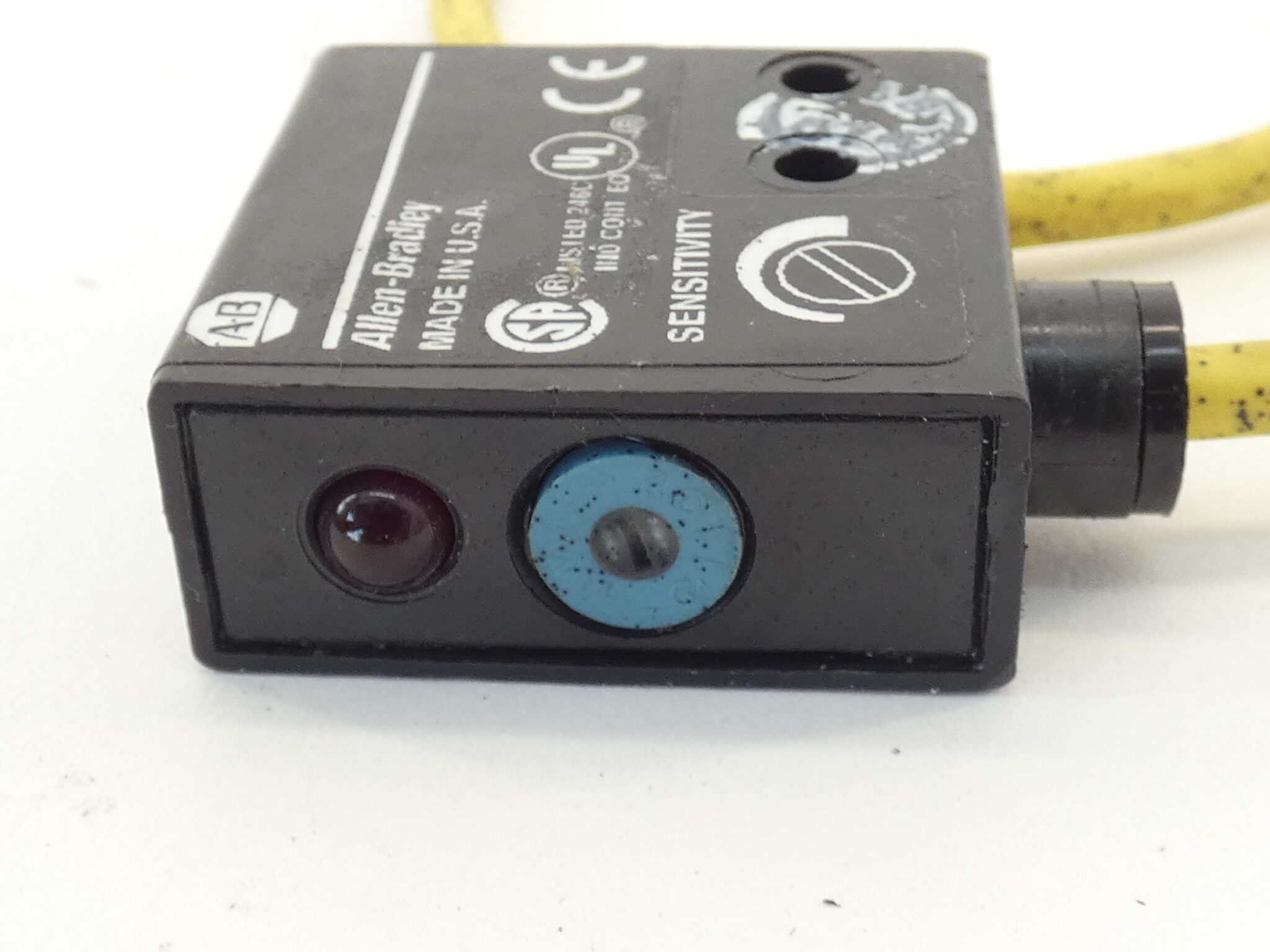 Allen-Bradley 42SMU-7200-QD Photoswitch Polarized Retro Series B – GPM ...