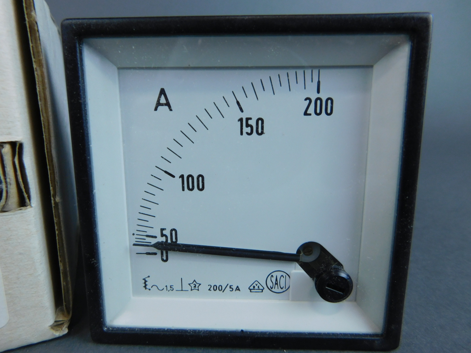 SACI EC4V/5A 0-200A, AC Analog Ampmeter 200/5A – GPM Surplus