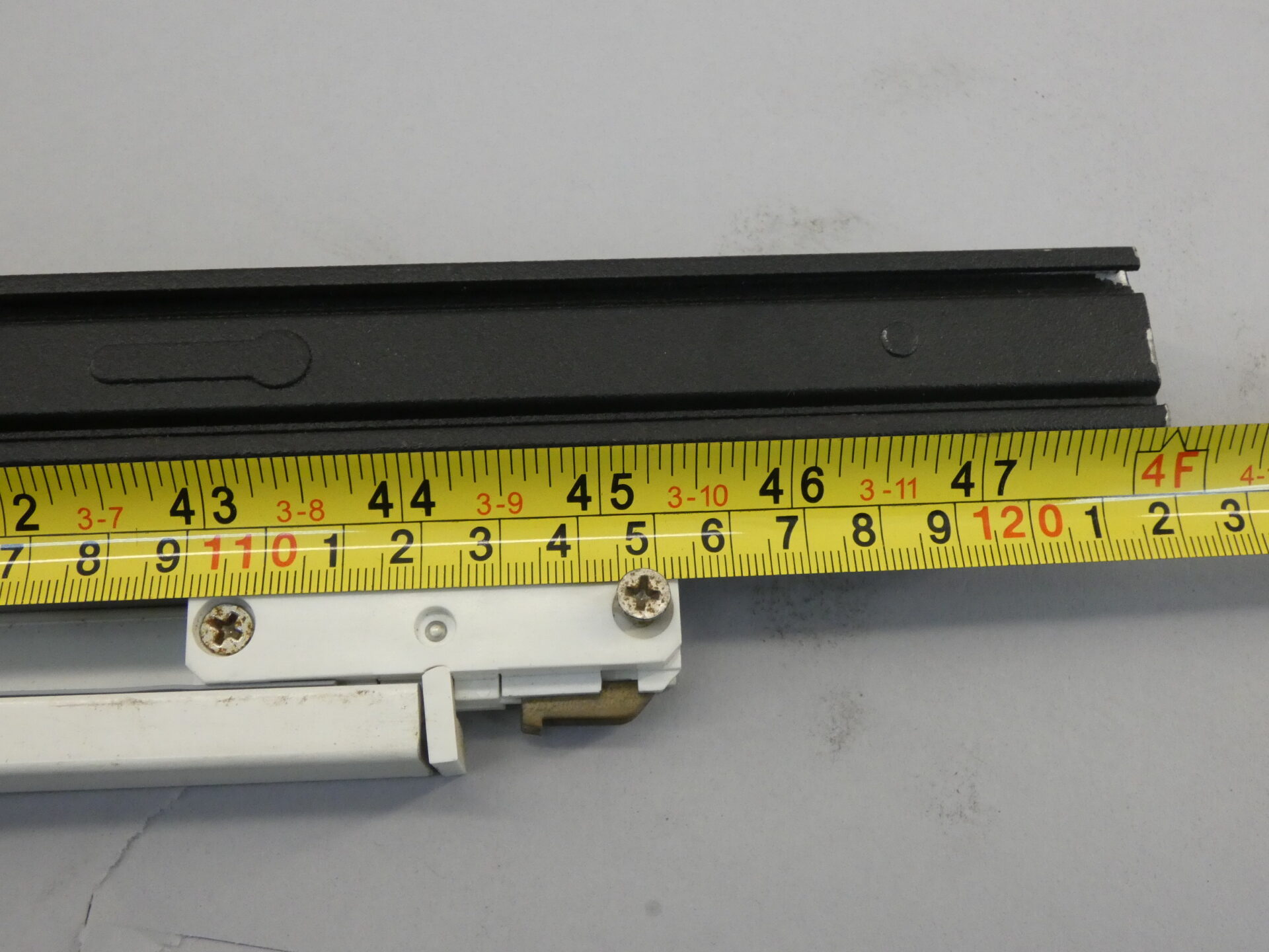 Progress Lighting 910431 48″ Alpha Trak System – GPM Surplus