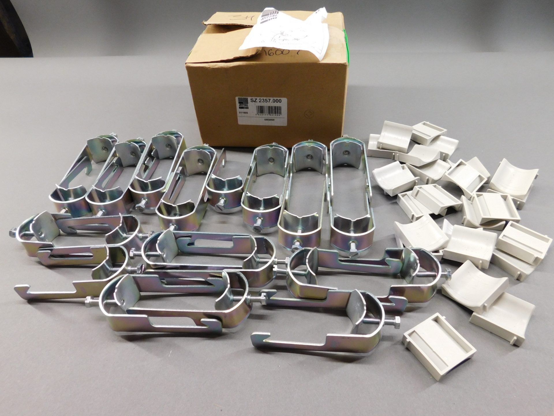*Box of 25* Rittal SZ 2357.000 Cable Clamps 34-38mm Fasten to Cable ...