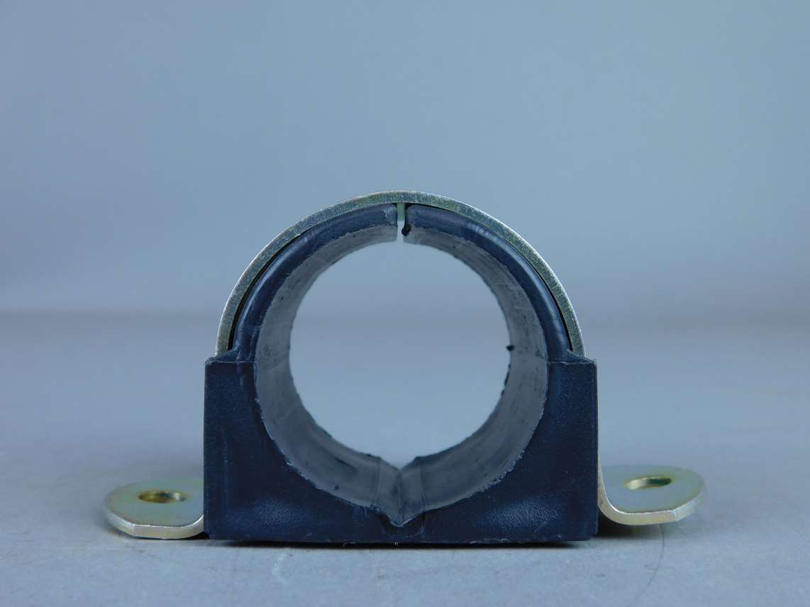 *Lot of 5* Omega 1.5″ Cable Clamp – GPM Surplus