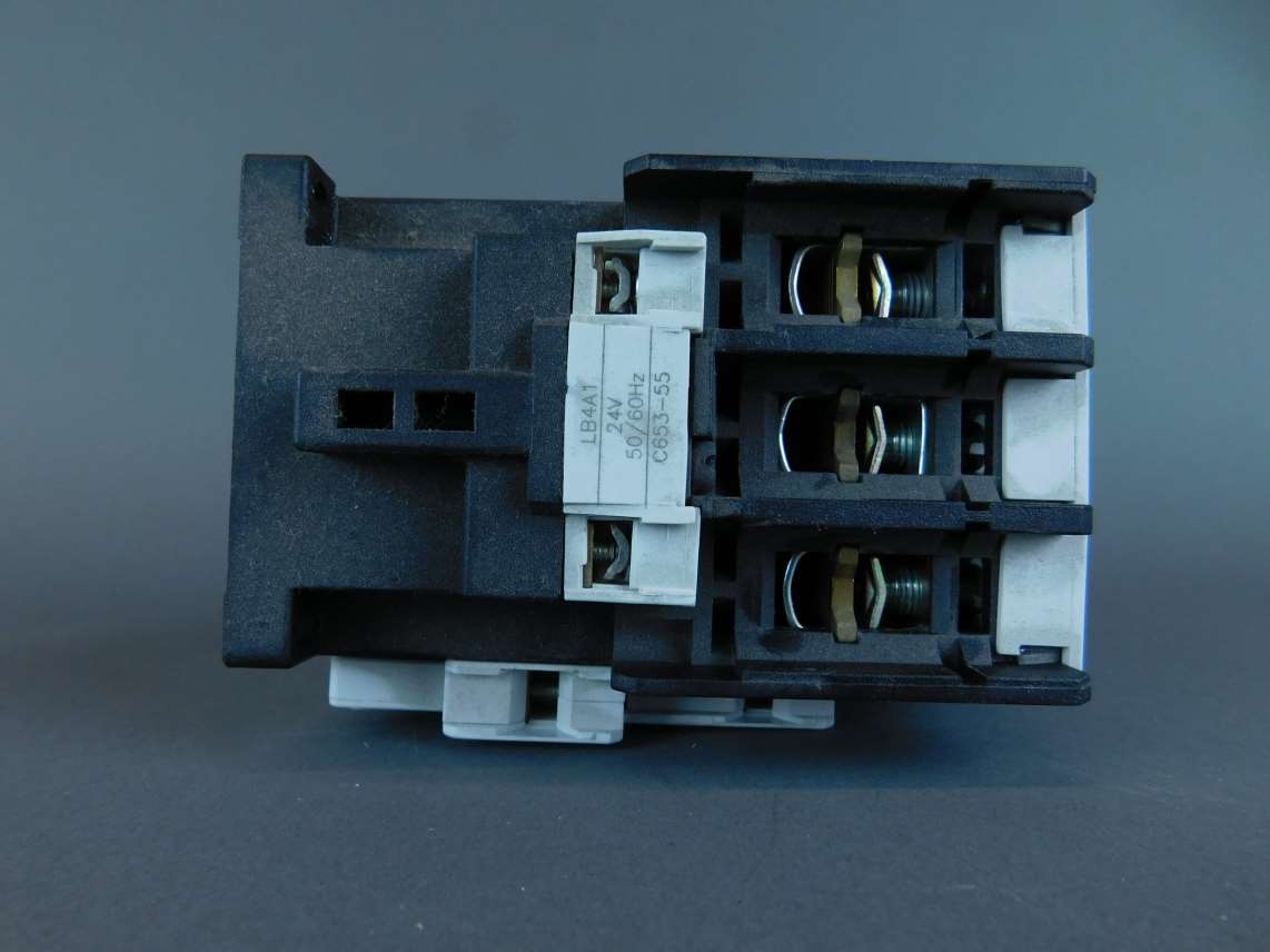 General Electric Contactor CL07A300M – GPM Surplus