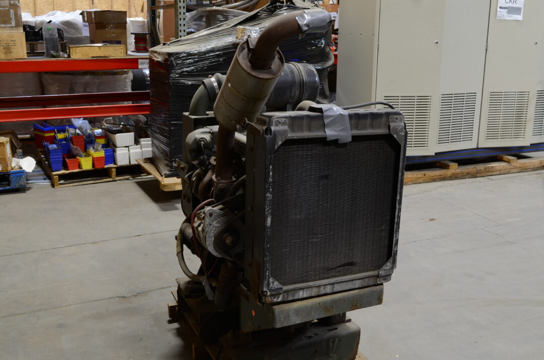 Perkins LJ33518 4 Cylinder Diesel Engine W/ Twin Disc SP111HP3 Clutch ...