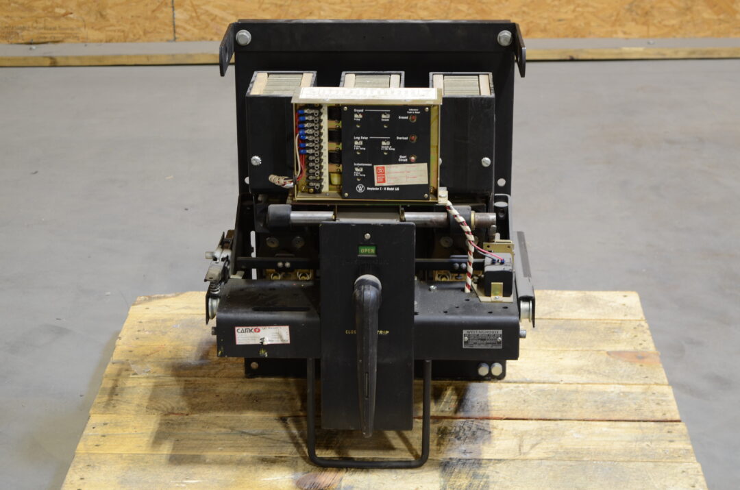 Westinghouse DB50 Air Circuit Breaker 600VAC, 1600A Frame, Amptector I ...